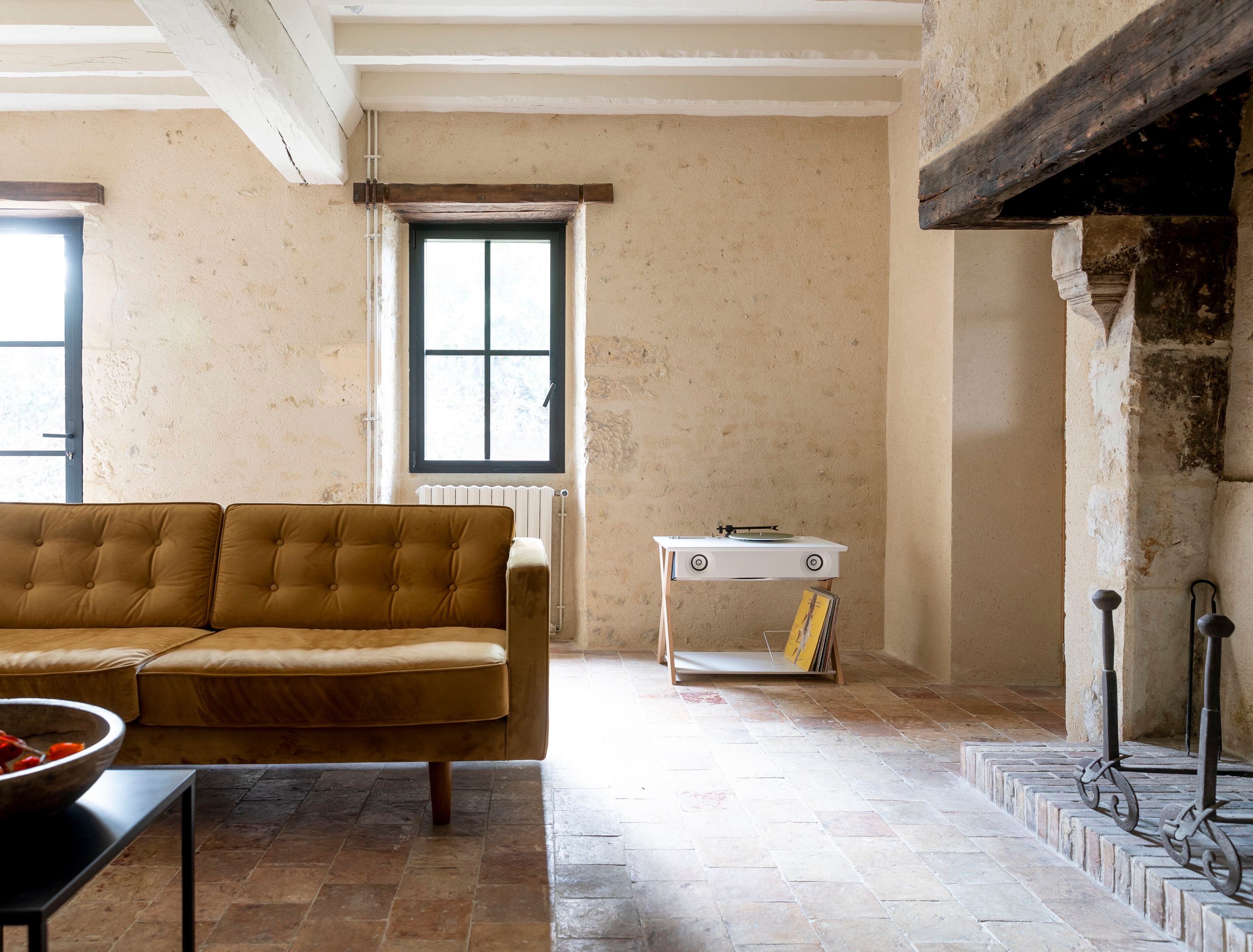 LX X TURNTABLE OAK Speaker By La Boite concept