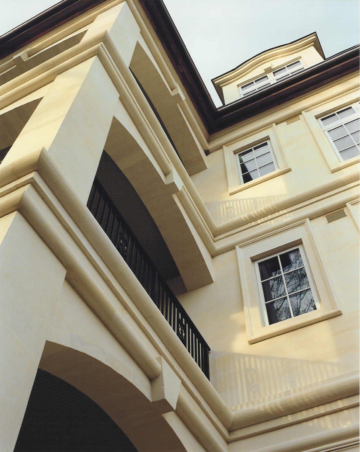 Lecce stone ledge By PIMAR