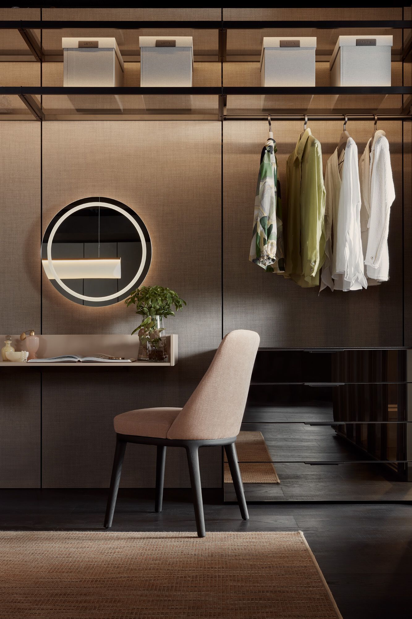 VENTITRE Walk-in wardrobe By Lema | design David Lopez Quincoces
