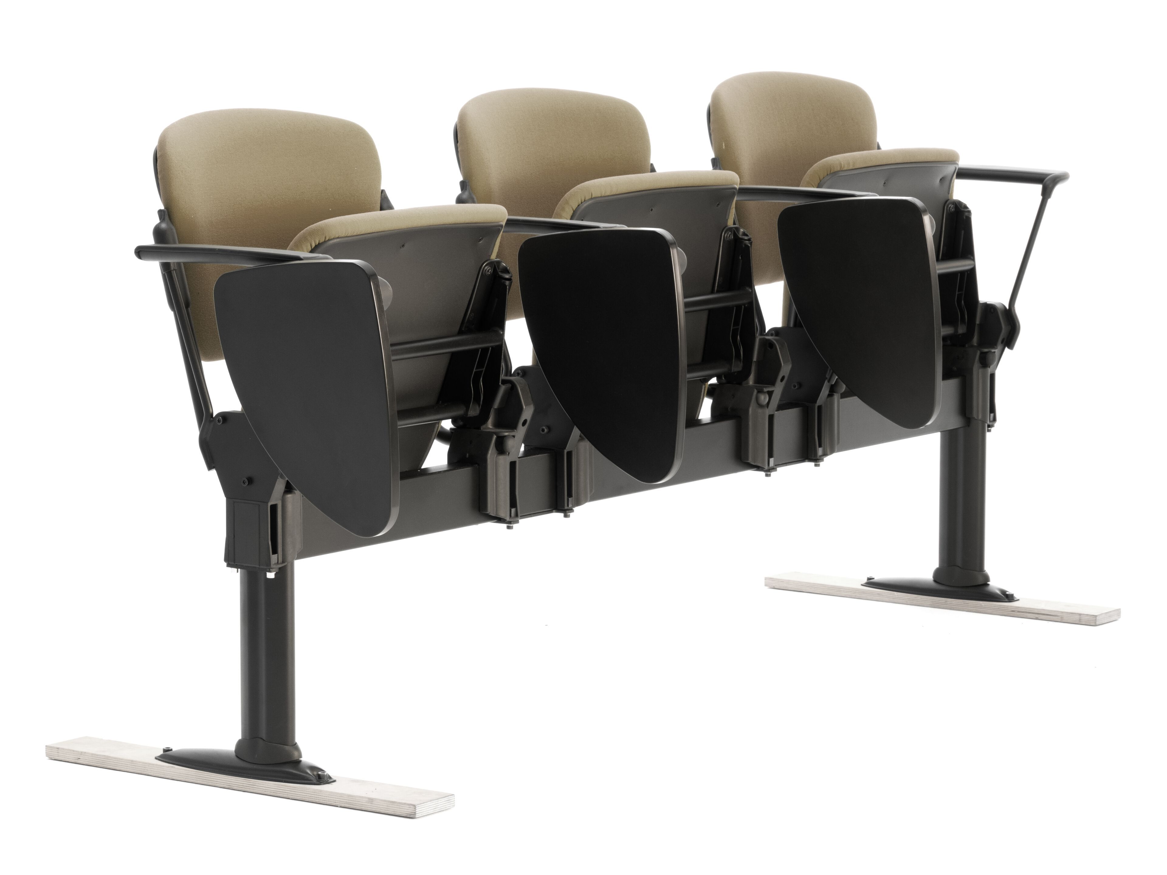 CORTINA Freestanding fabric beam seating with writing tablet By Leyform