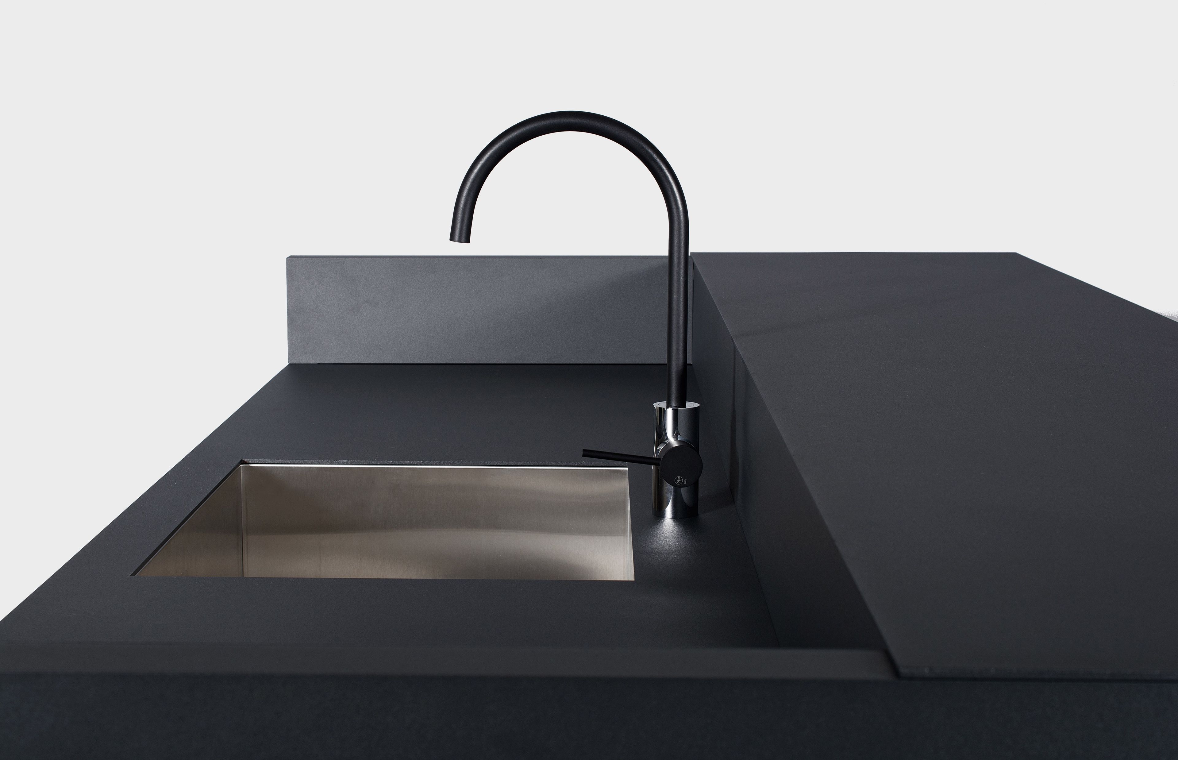 M2 | Kitchen Aluminium kitchen with island By Sachi