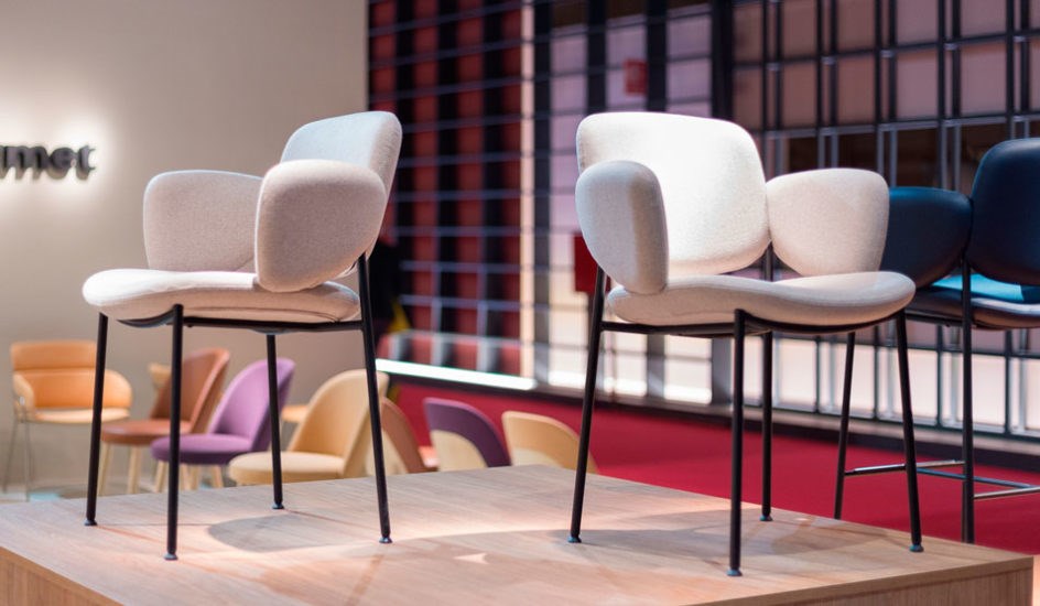 MACKA | Fabric chair By arrmet design NOTE Design Studio