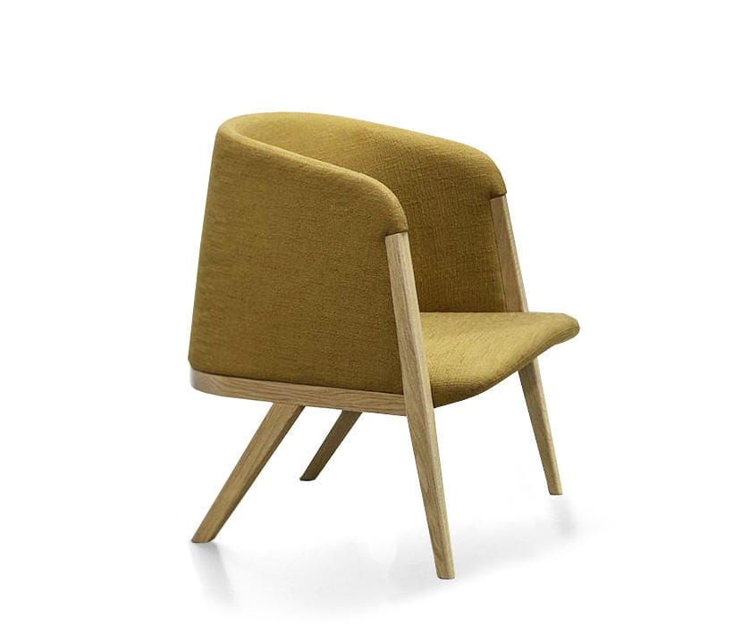 MAFALDA Easy chair with armrests By Moroso | design Patricia Urquiola