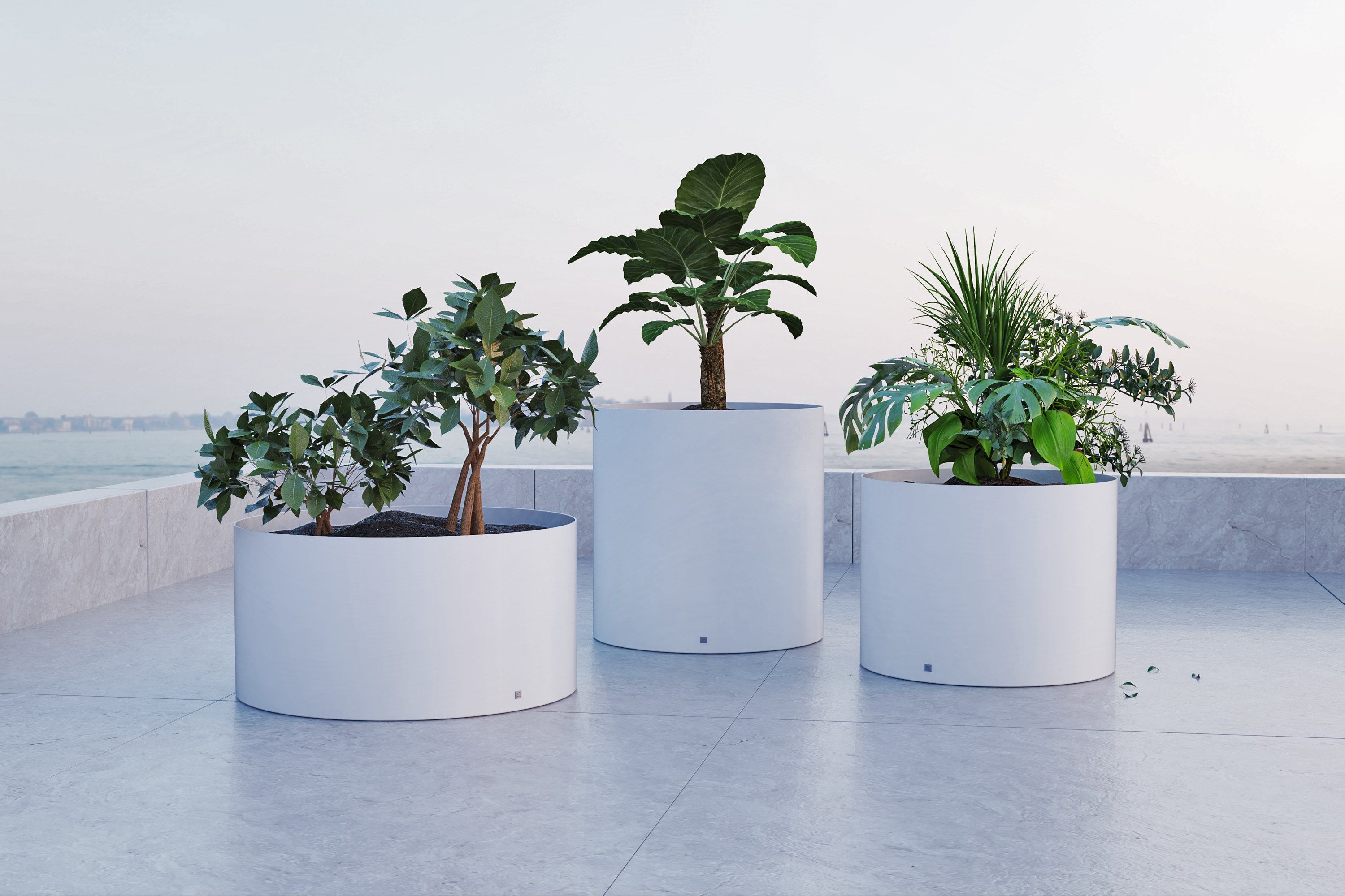 MAGNUS Round fiberglass planter By GANSK