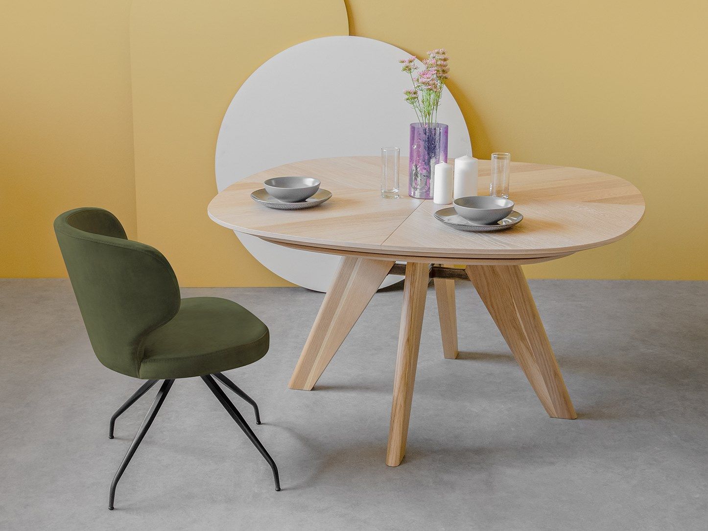 Extending solid wood dining table MAIDO SQUIRCLE By Anesis