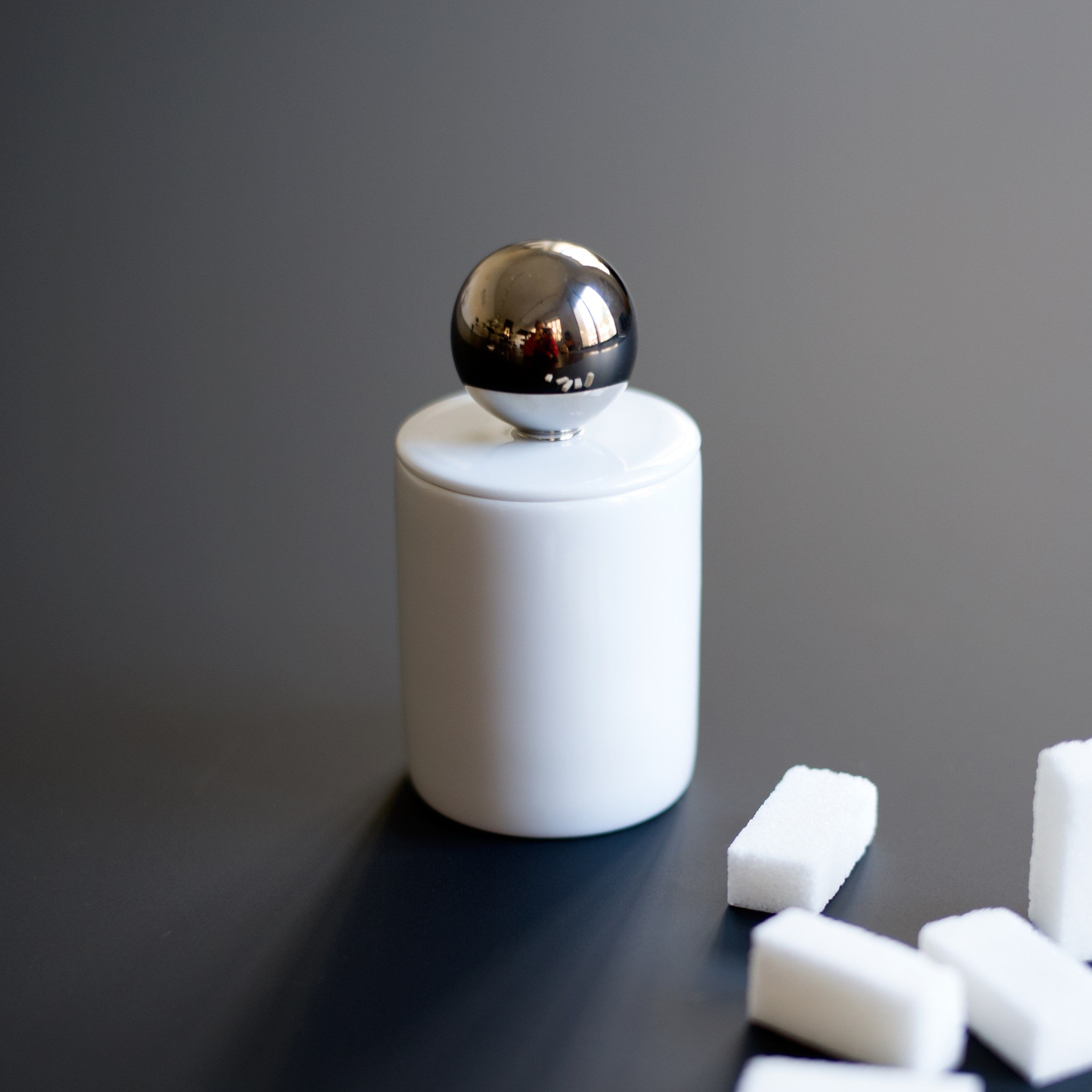 MANIÉRISTE | Sugar bowl By extranorm design Patrick Knoch