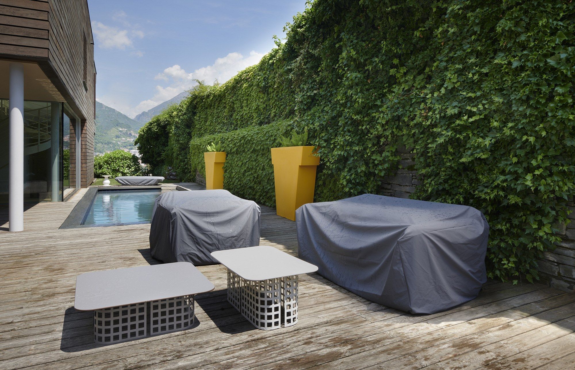 MARA | Round coffee table Mara Collection By SLIDE design Lorenza Bozzoli