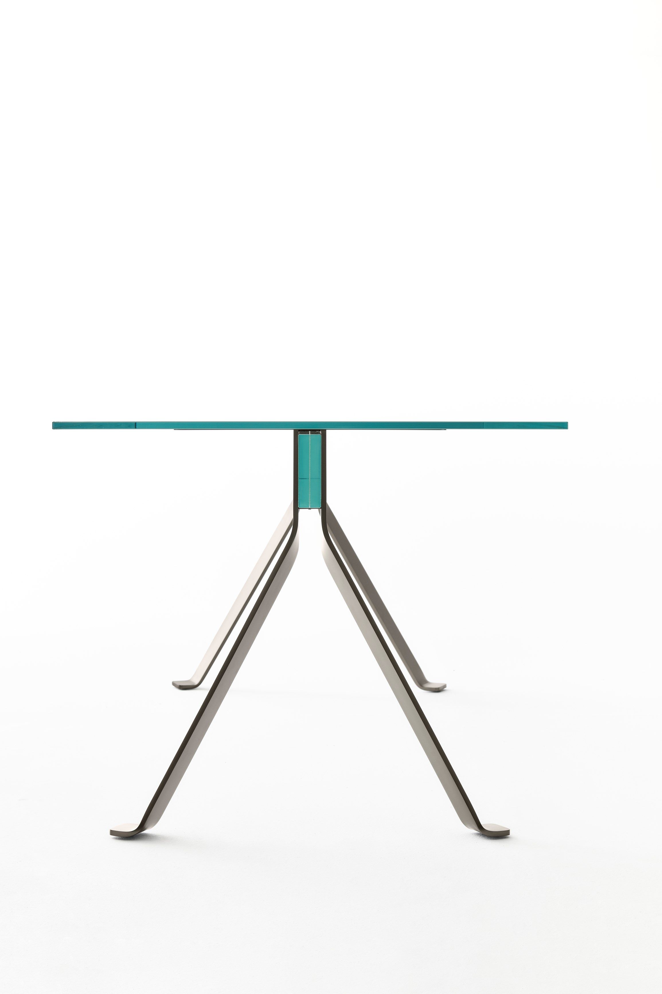 MARI CRISTAL Table By Glas Italia | design Philippe Starck
