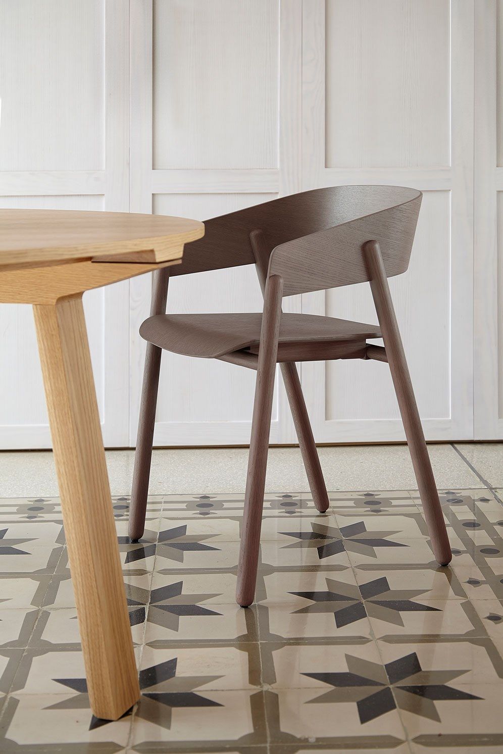 MAVA WOOD Chair By Punt | design Stephanie Jasny