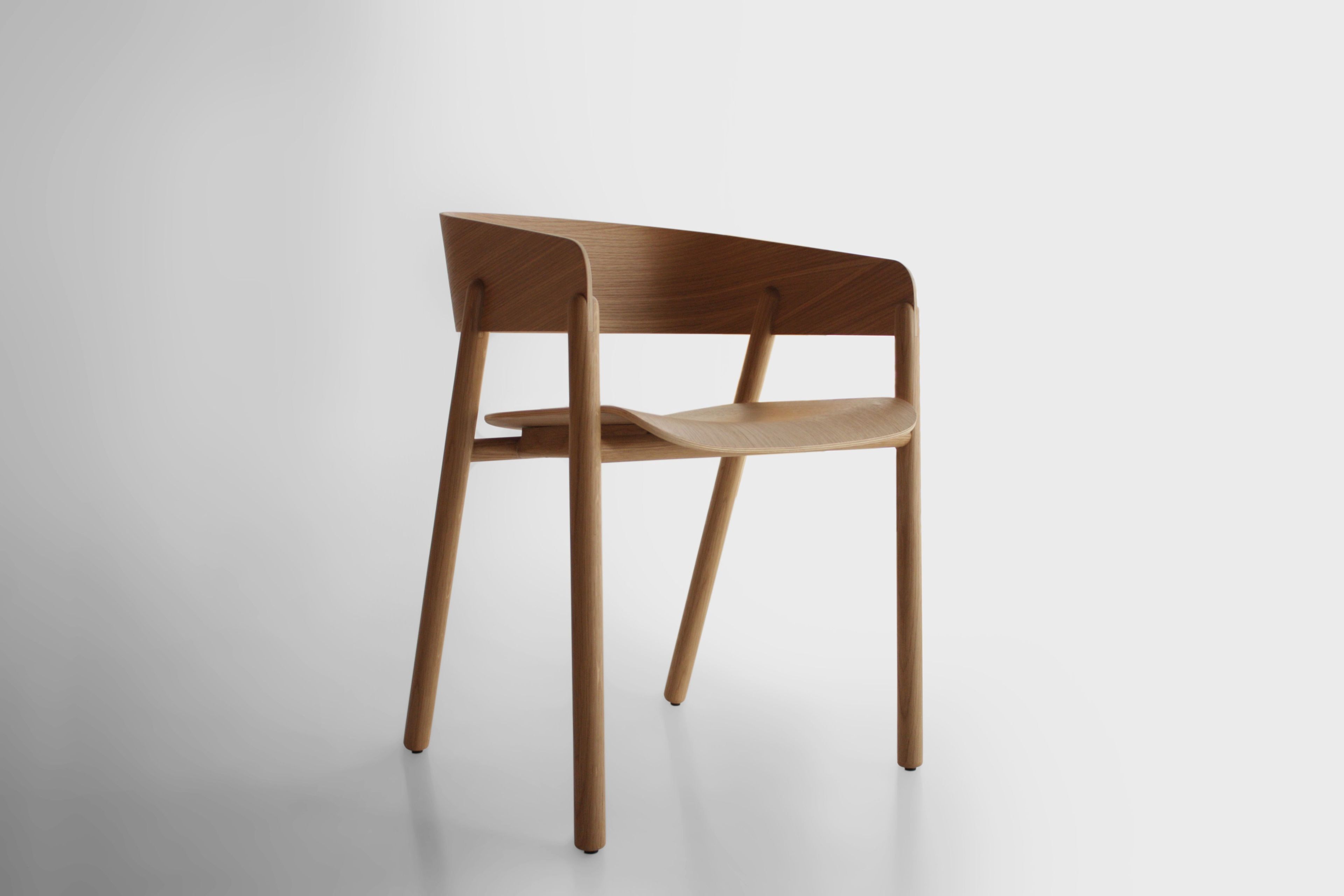 MAVA WOOD Chair By Punt | design Stephanie Jasny