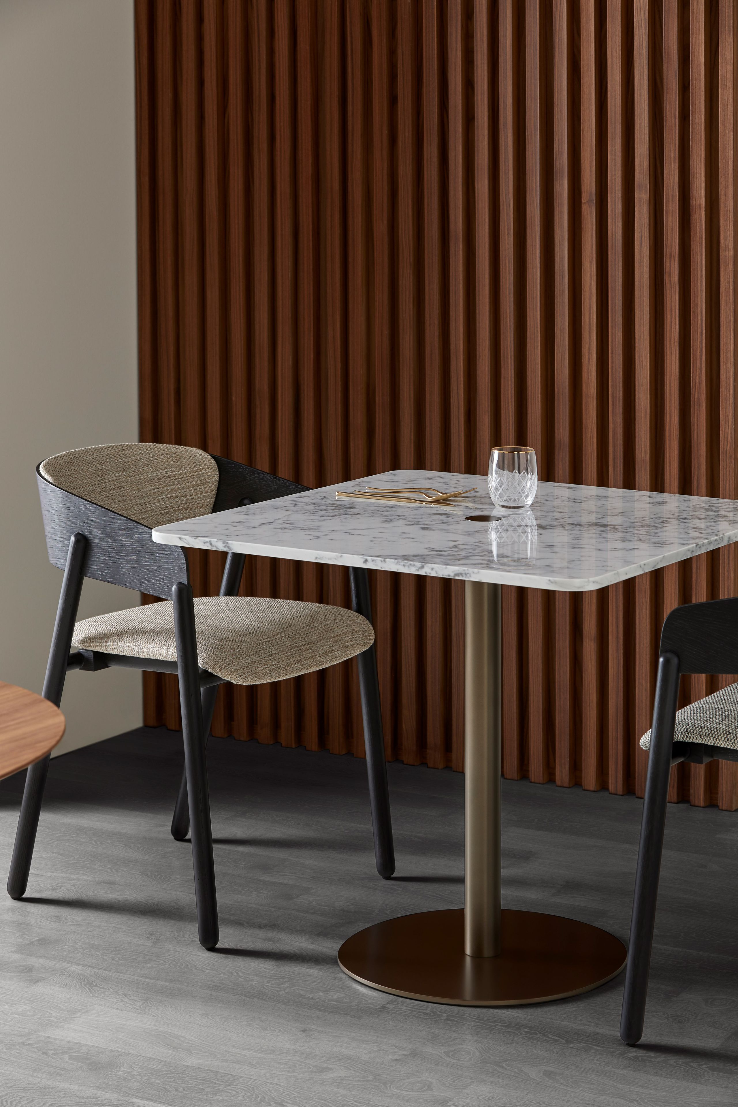 MAVA chair By Punt design Stephanie Jasny