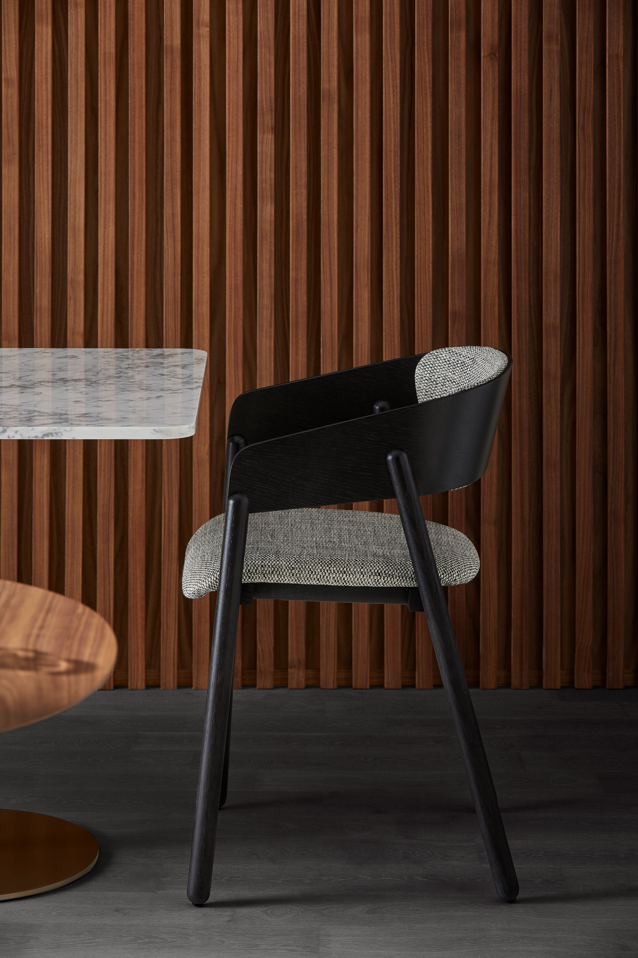 MAVA chair By Punt design Stephanie Jasny