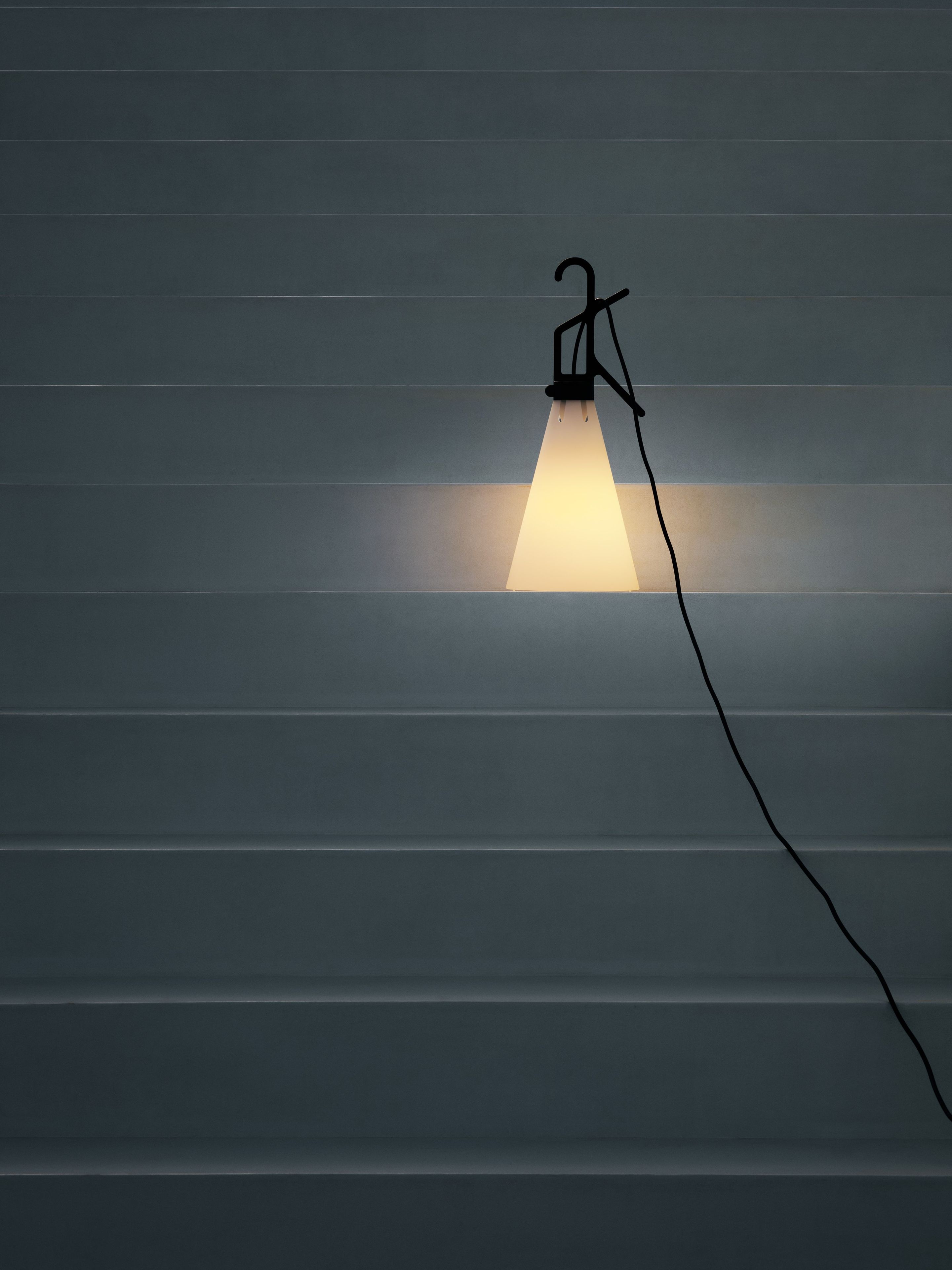 MAYDAY OUTDOOR Lampe à suspension By Flos | design Konstantin Grcic