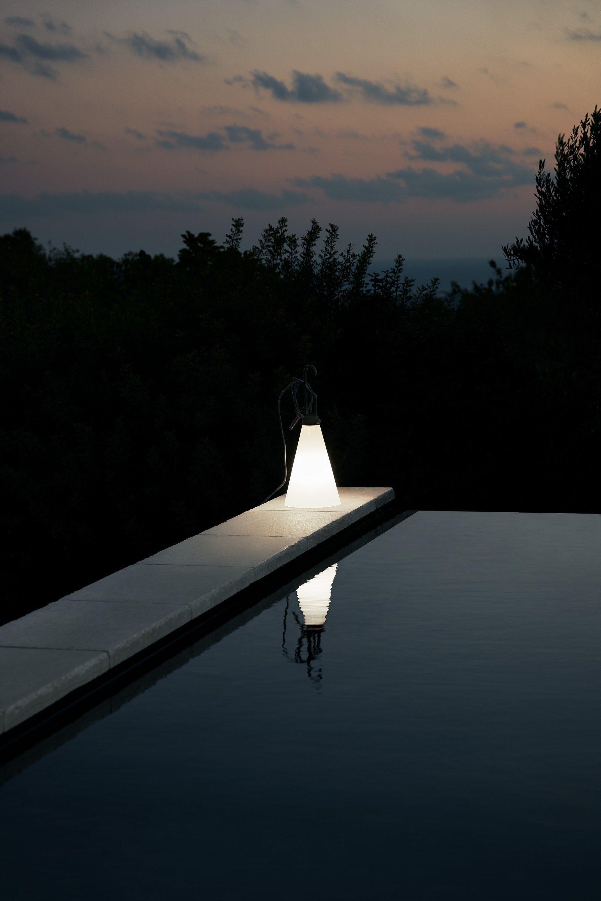 MAYDAY OUTDOOR Lampe à suspension By Flos | design Konstantin Grcic