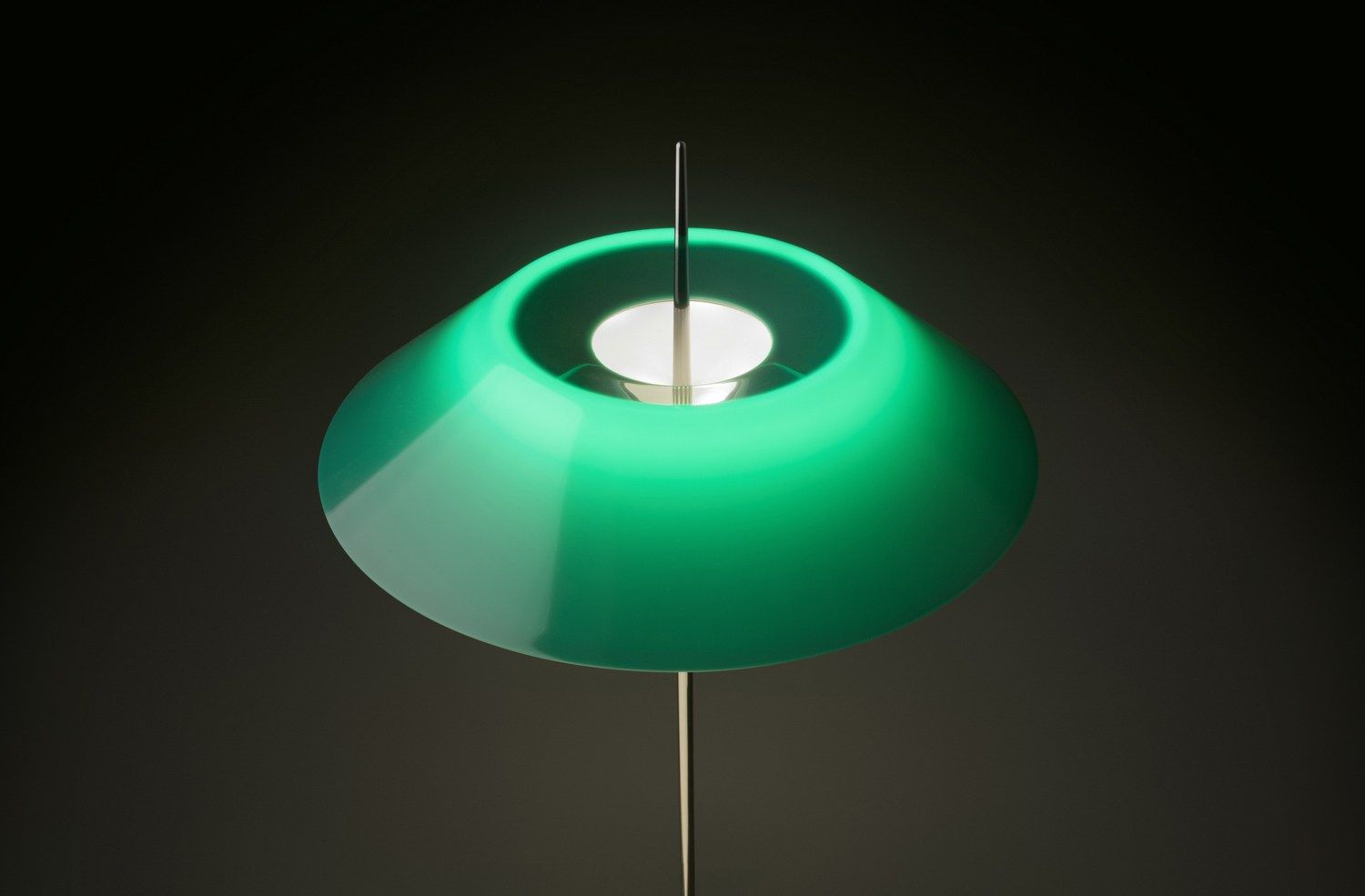 MAYFAIR | Methacrylate table lamp By Vibia design Diego Fortunato