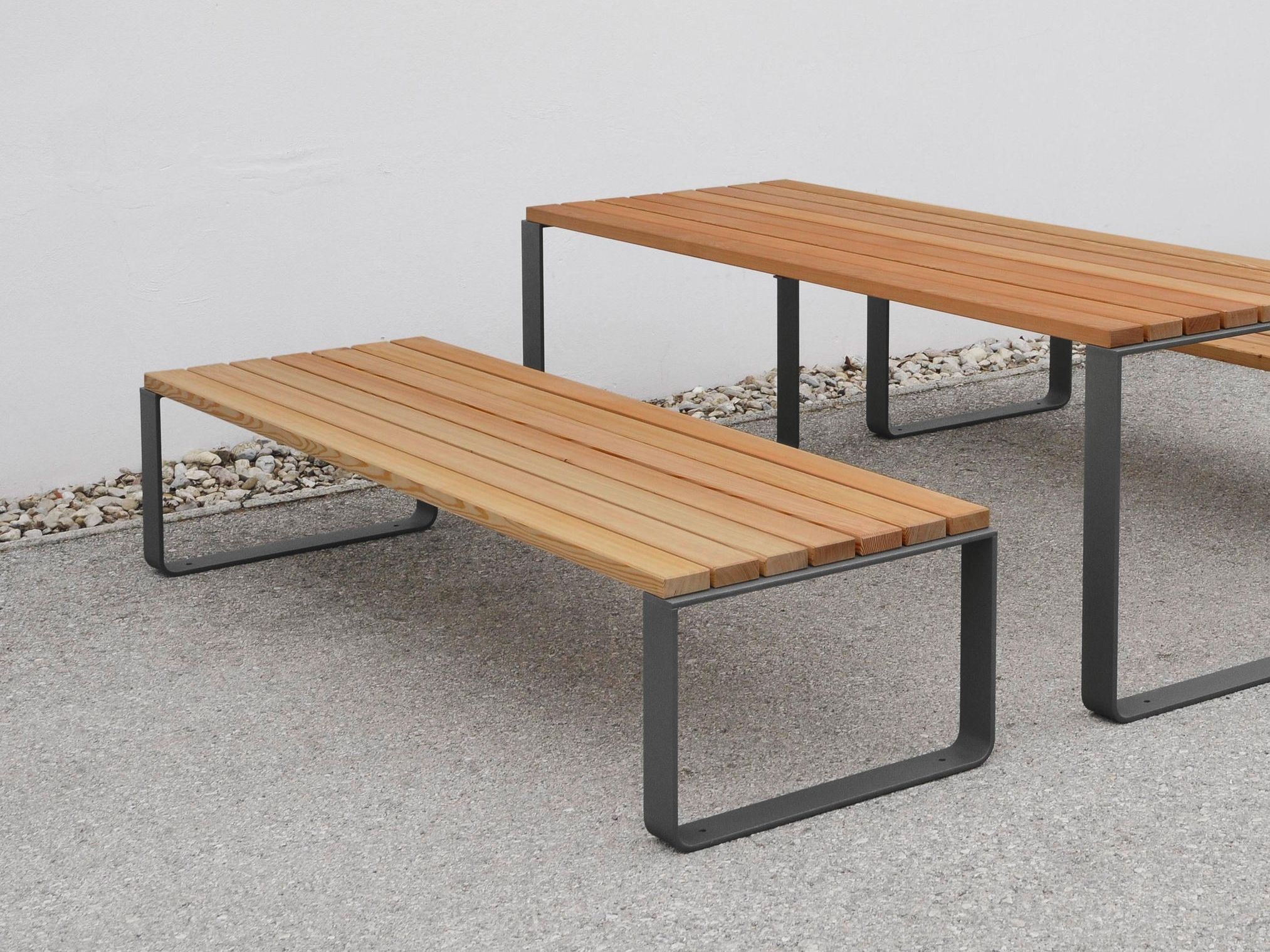 MAYFIELD | Steel and wood table for public areas By miramondo