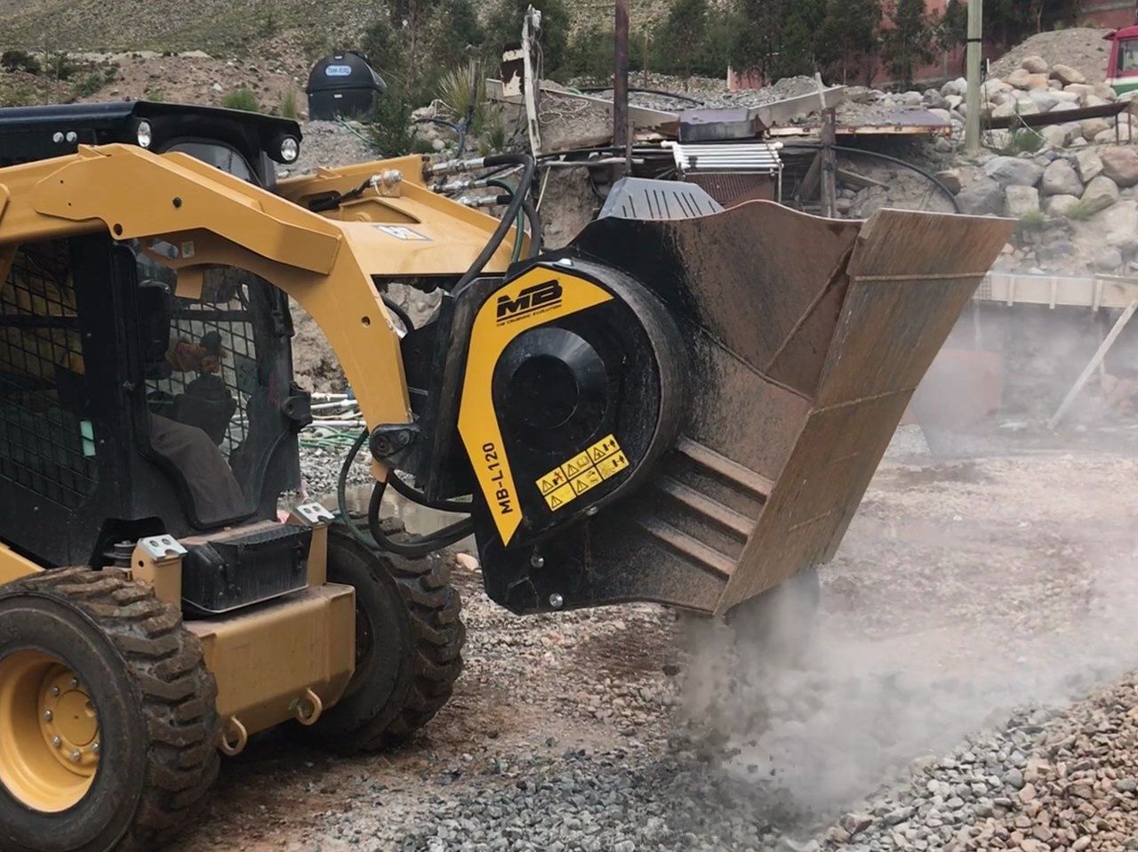 MB-L120 S2 Crusher buckets By MB Crusher