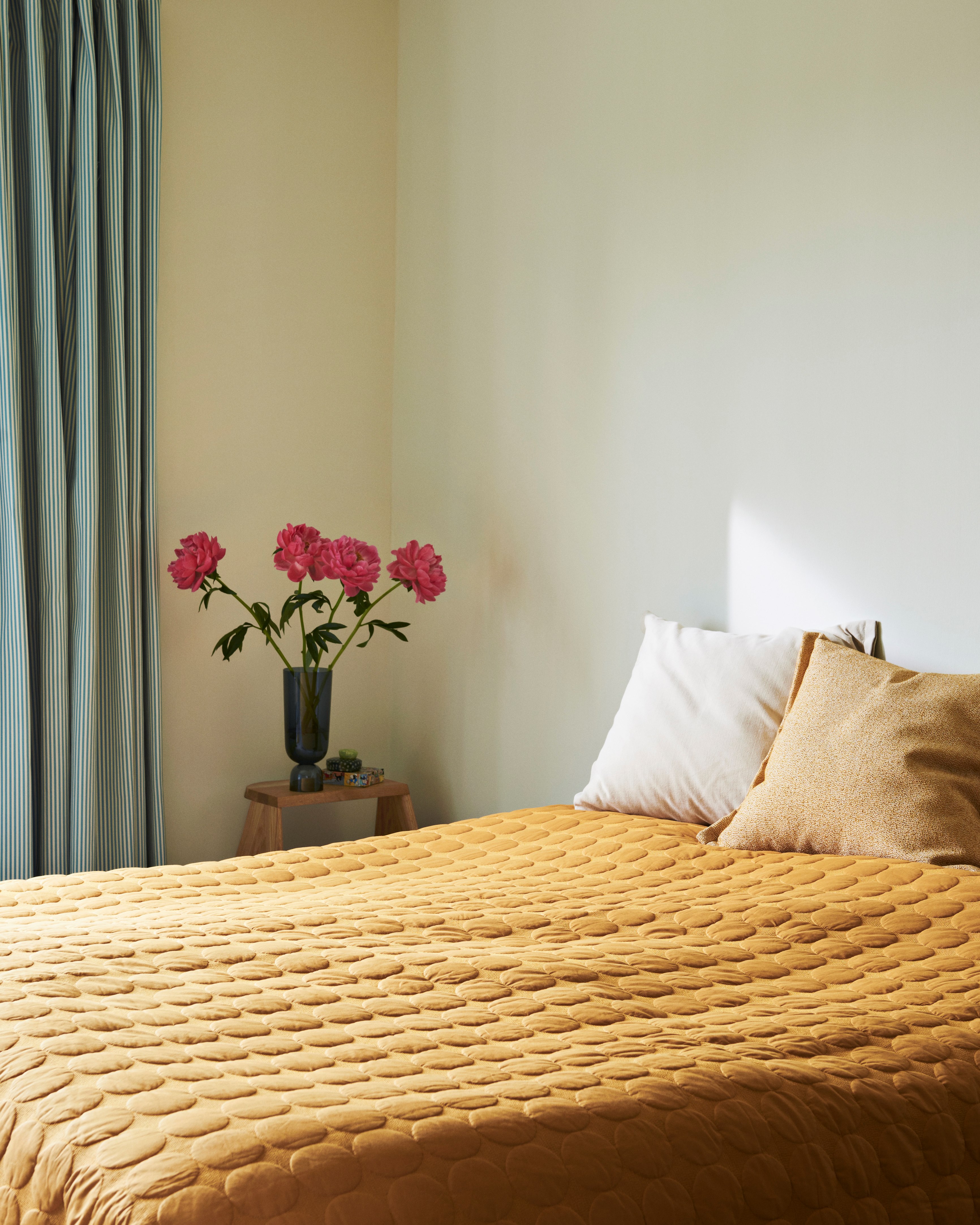 MEGA DOT | Bedspread By Hay