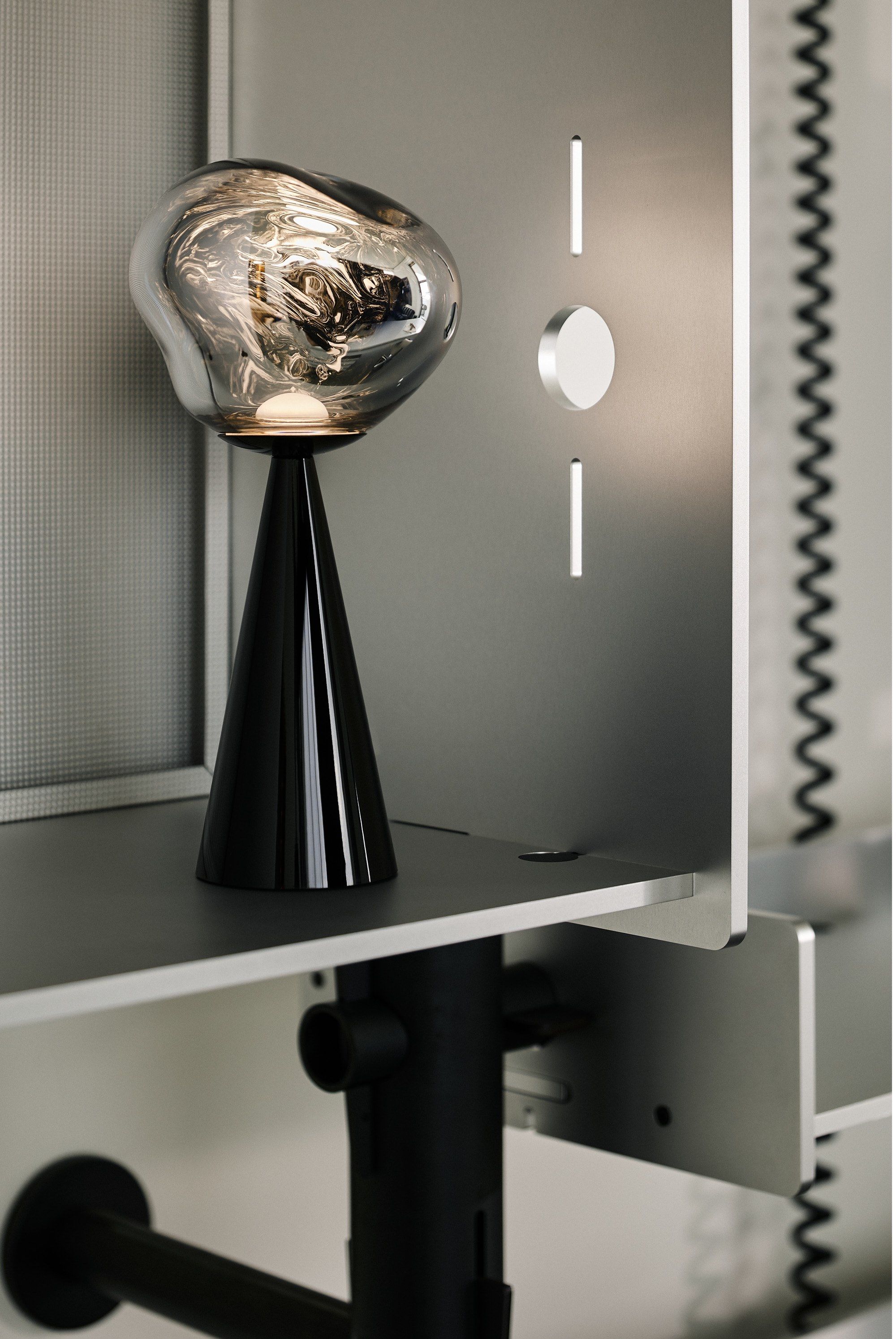 MELT Cordless LED table lamp By Tom Dixon | design Tom Dixon