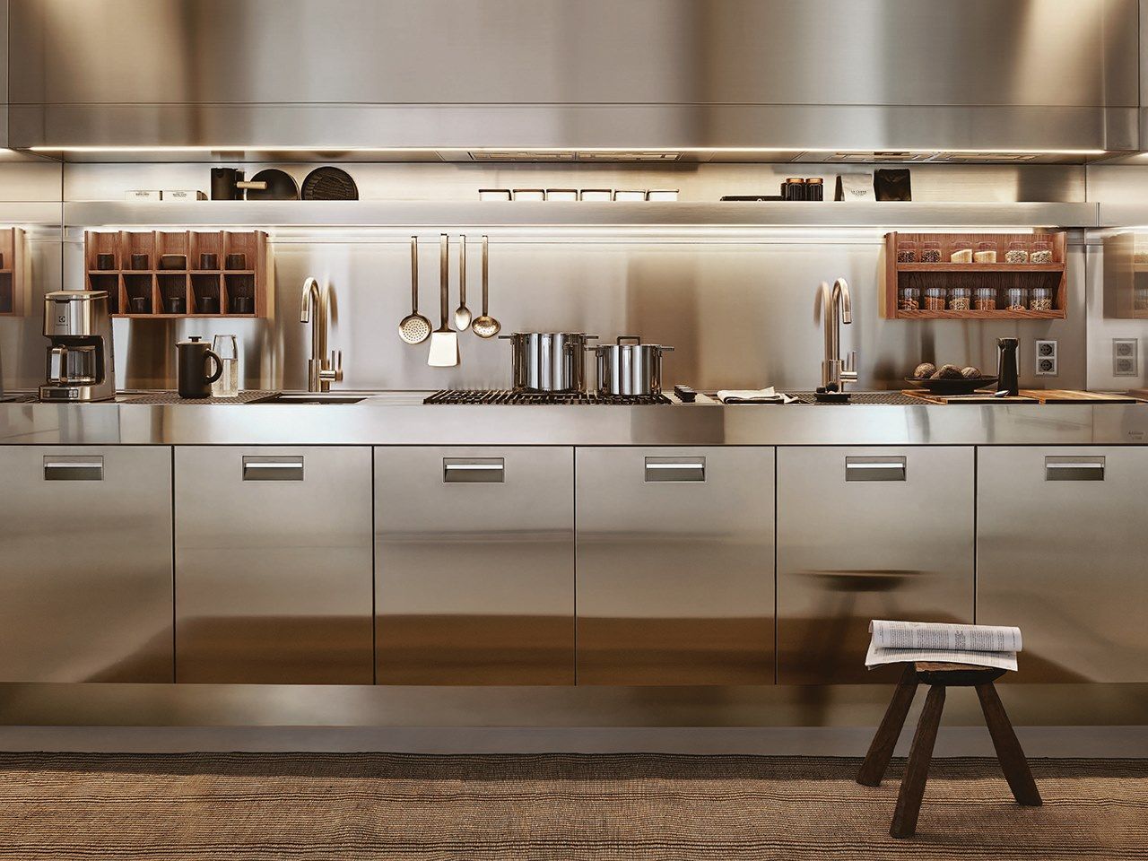 MENSOLINEA Fitted Kitchen backsplash By Arc linea Arredamenti