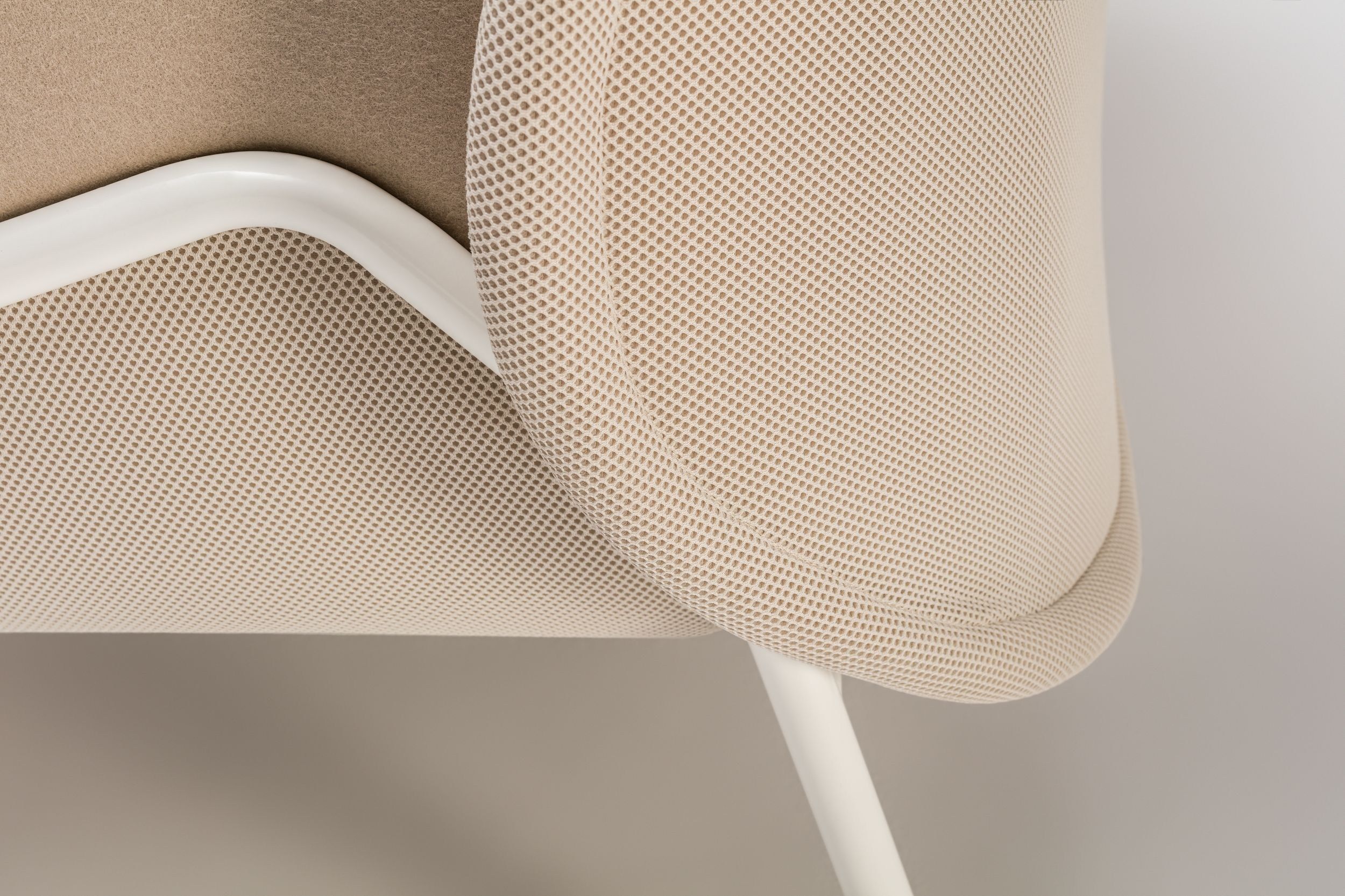 MESH | 2 seater sofa By MDD