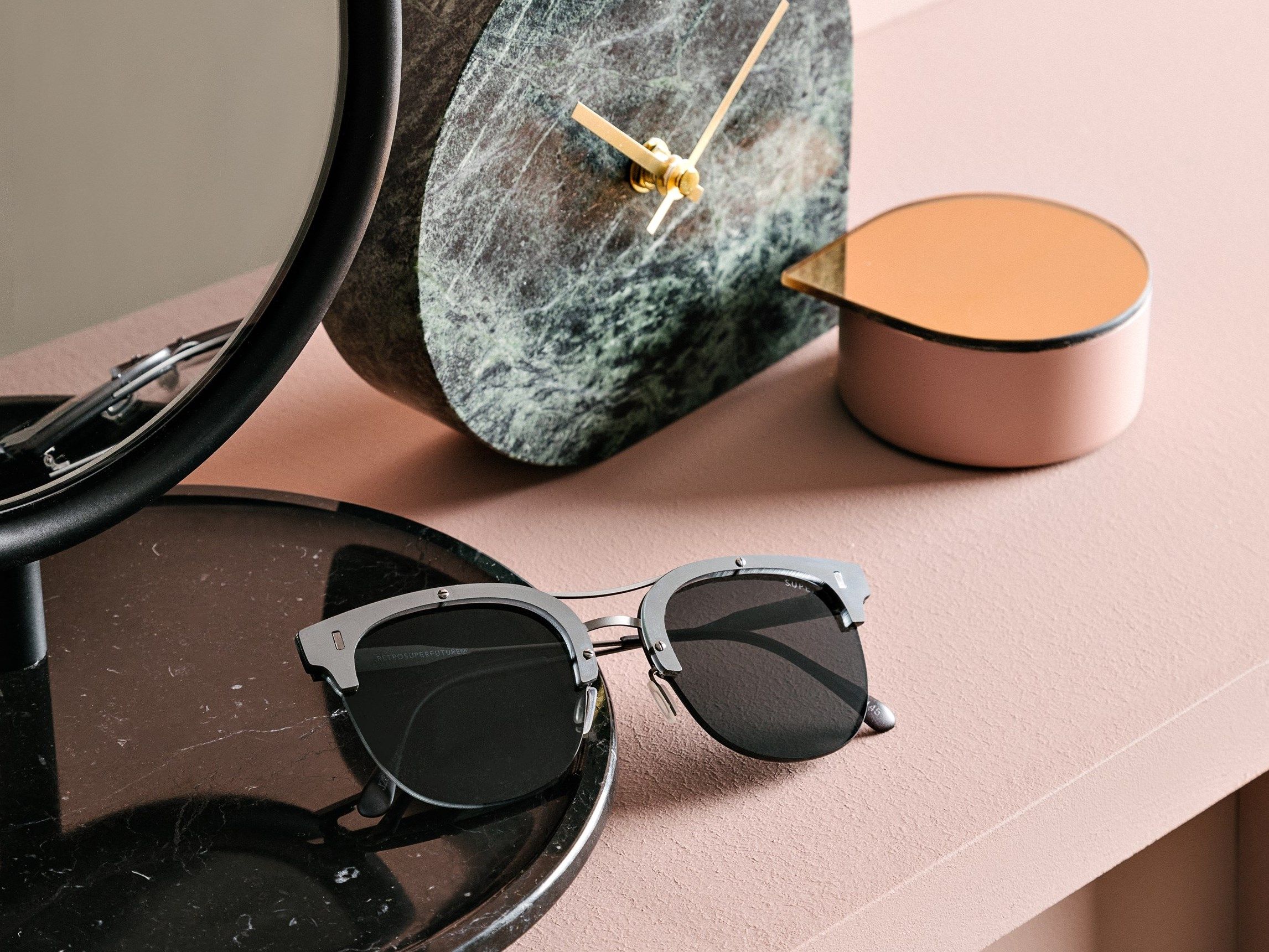 MICHELLE | Countertop mirror By SP01 design Tim Rundle