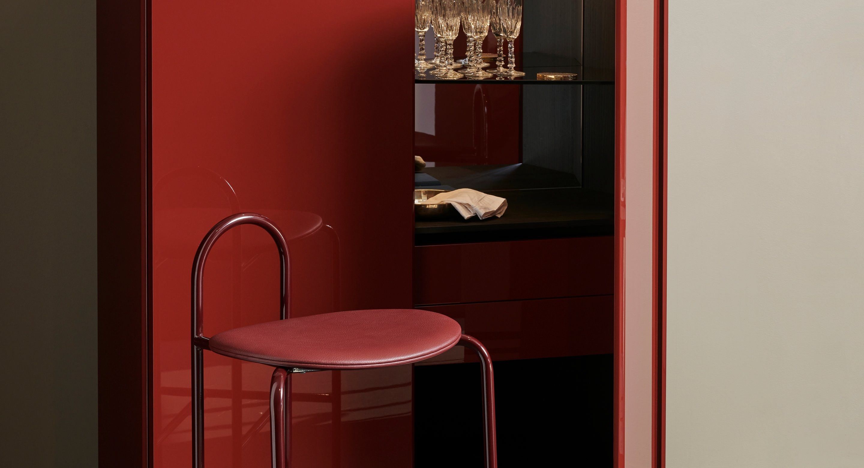 MICHELLE Stool with footrest By SP01