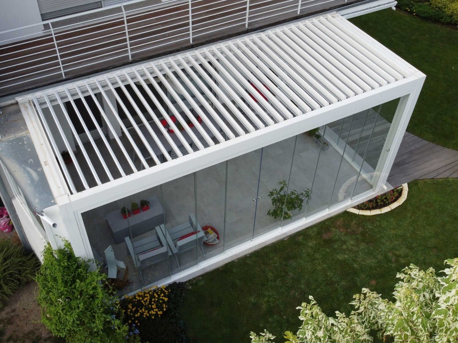 MICHELLE | Wall-mounted pergola Michelle Collection By Belle Pergole