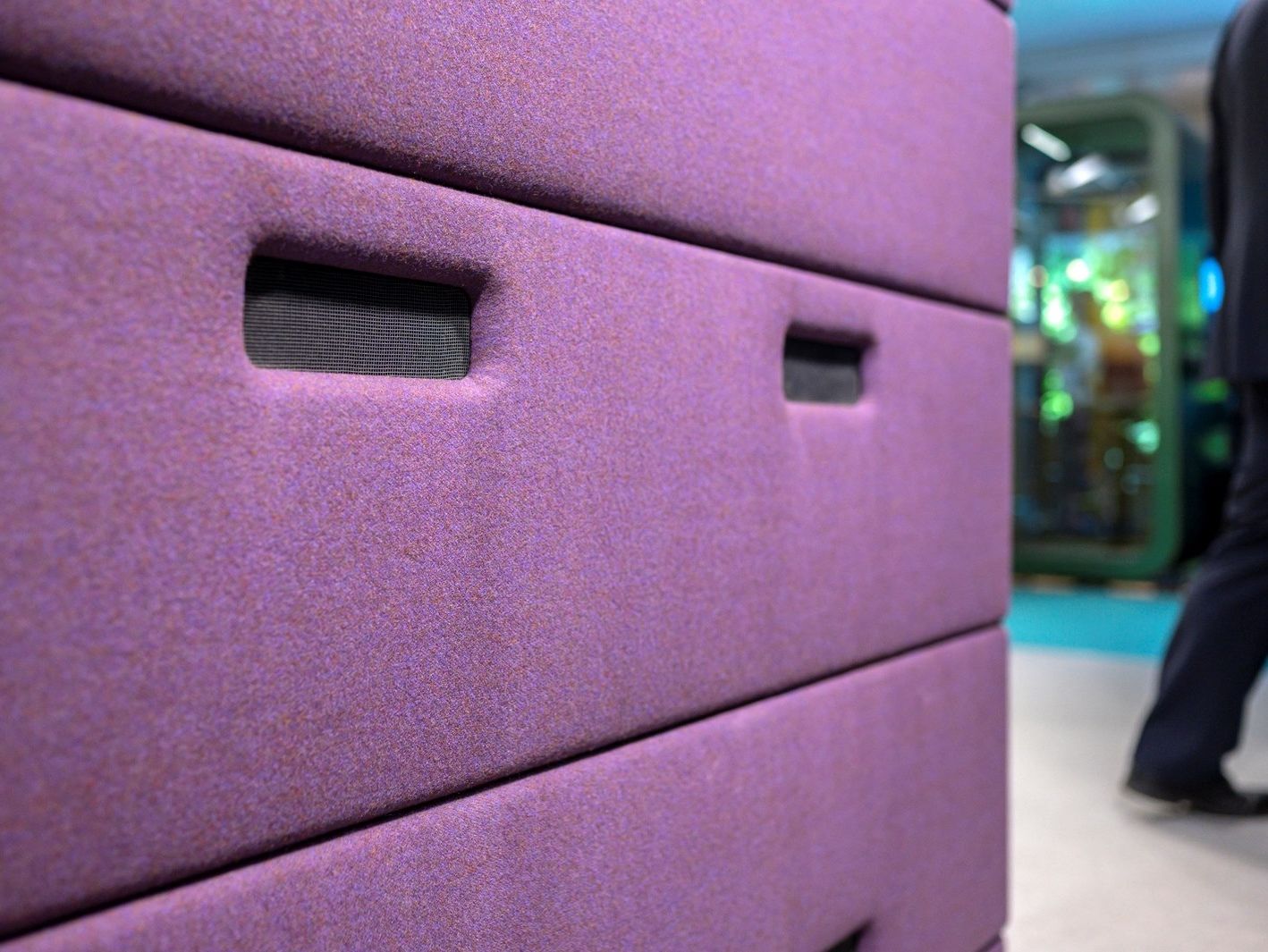 Acoustic multimedia fabric office booth MICROOFFICE CUBIQ By SilentLab ...