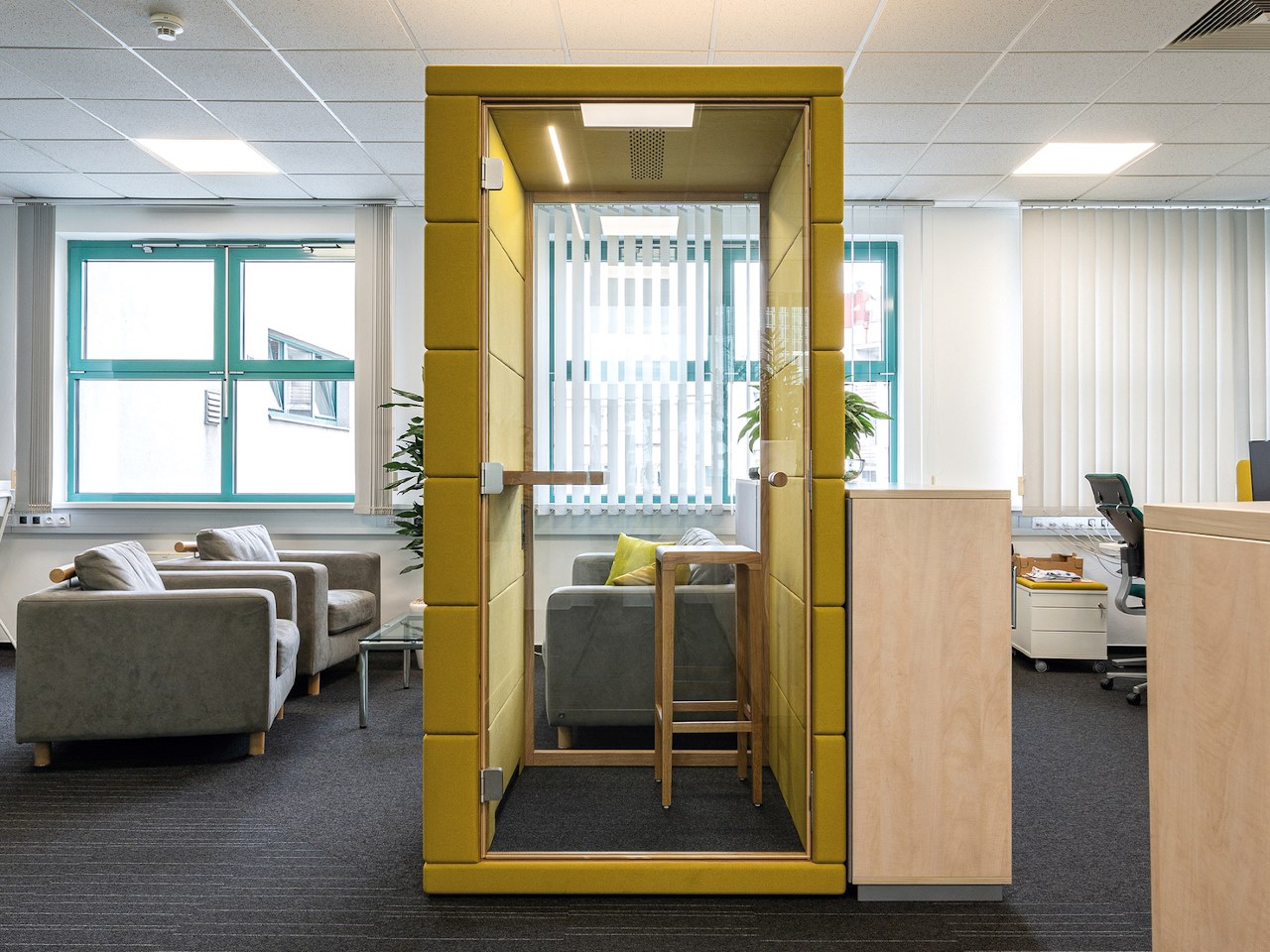 Acoustic multimedia office booth MICROOFFICE PRIME By SilentLab design ...