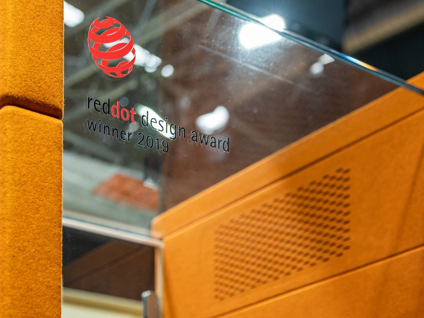 Acoustic fabric office booth with built-in lights MICROOFFICE UNIQ By ...