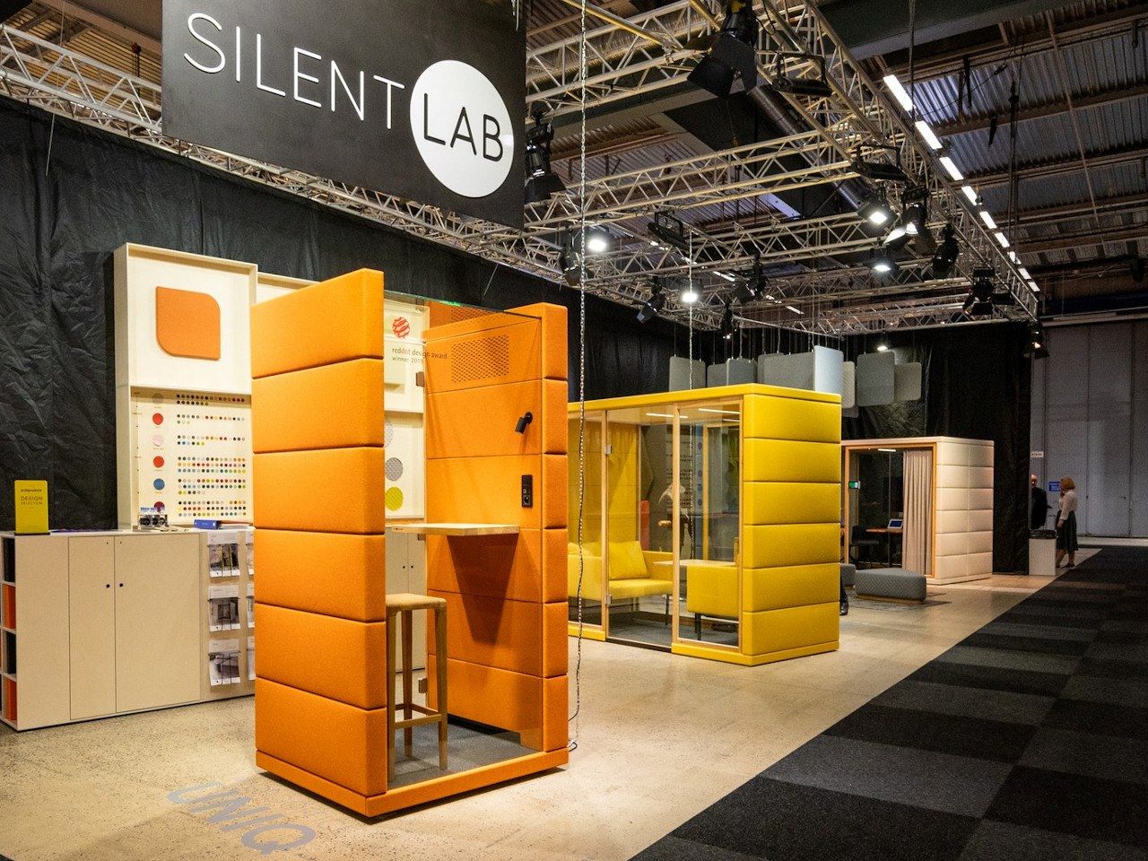 Acoustic fabric office booth with built-in lights MICROOFFICE UNIQ By ...