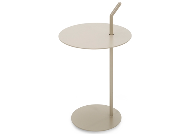 MIKKI Low metal side table By Now & Future | design GOODO Design