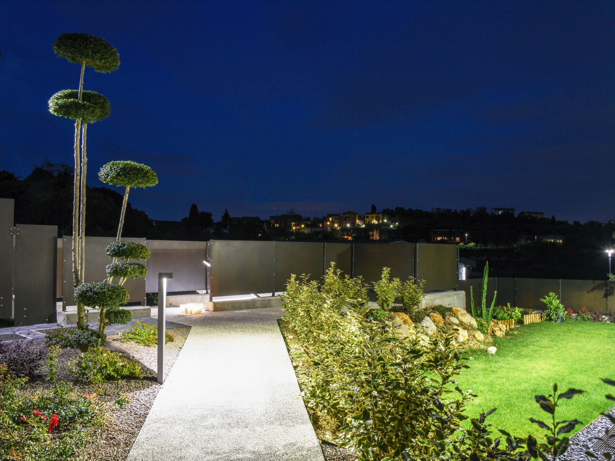 LED bollard light MIMIK 10 POST By PERFORMANCE iN LIGHTING