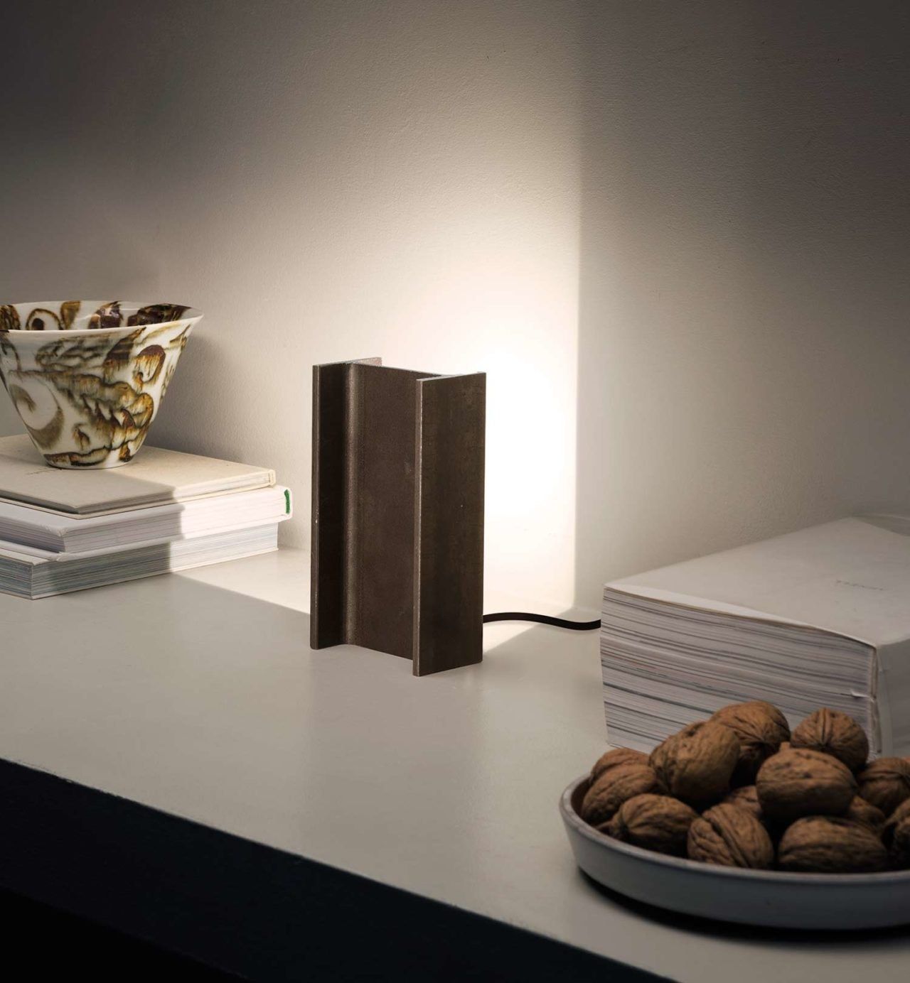 MINI MAIS PLUS QUE CELA JE NE PEUX PAS Table lamp By NEMO | design Rudy ...