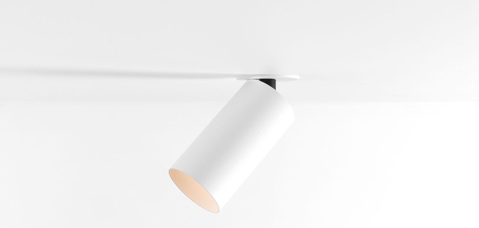 MINUDE | Adjustable spotlight By Modular Lighting Instruments