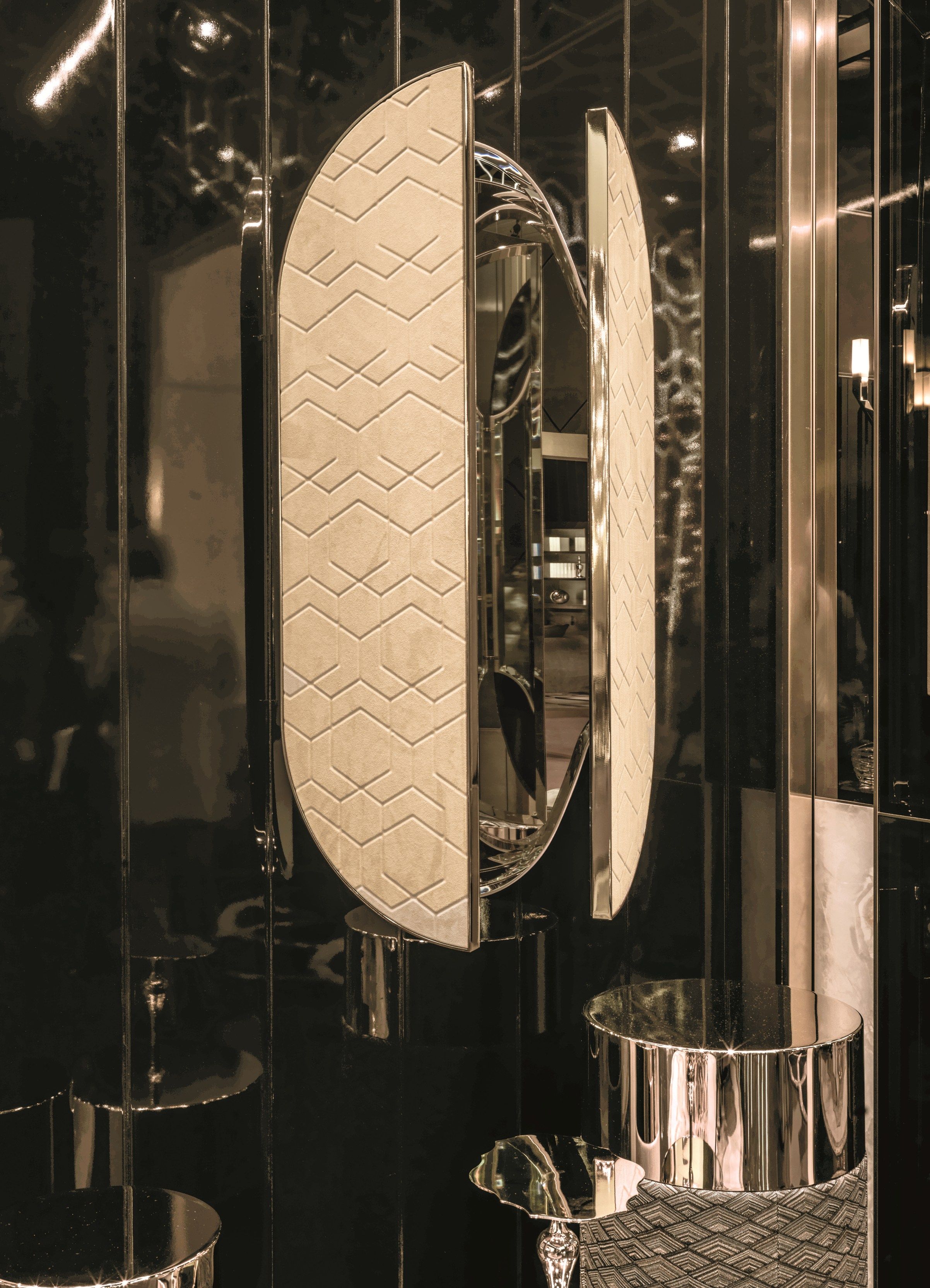 Wall-mounted mirror MIRAGE By Longhi design Giuseppe Iasparra