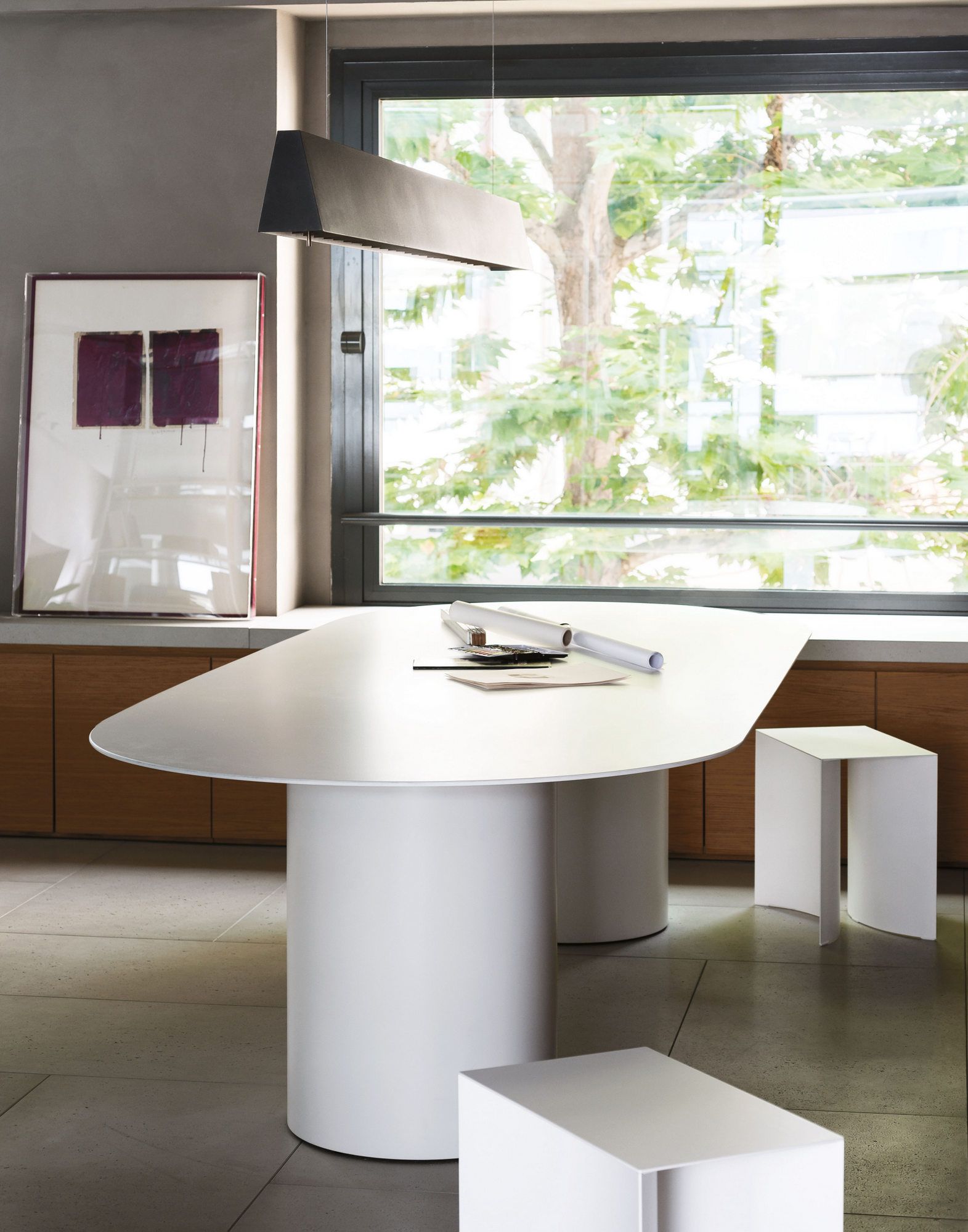 Oval aluminium table MM8 By Desalto