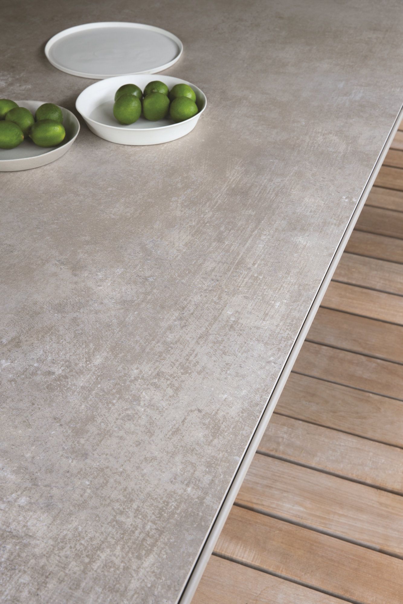 MOAI | Stone table Moai Collection By FAST design Lievore Altherr