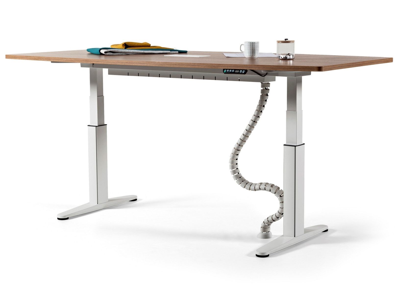 Height-adjustable workstation desk MOBILITY By ACTIU design Javier Cuñado