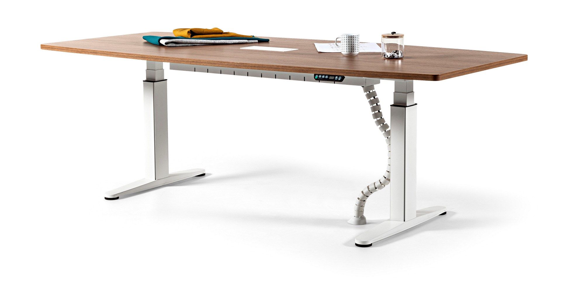 Height-adjustable workstation desk MOBILITY By ACTIU design Javier Cuñado