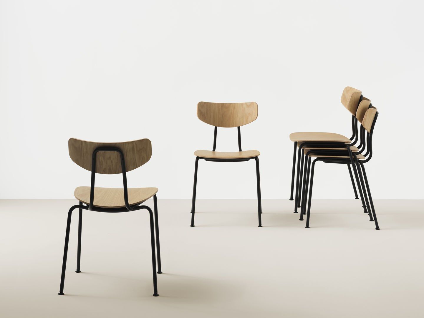 MOCA Stackable open back oak chair By Vitra | design Jasper Morrison
