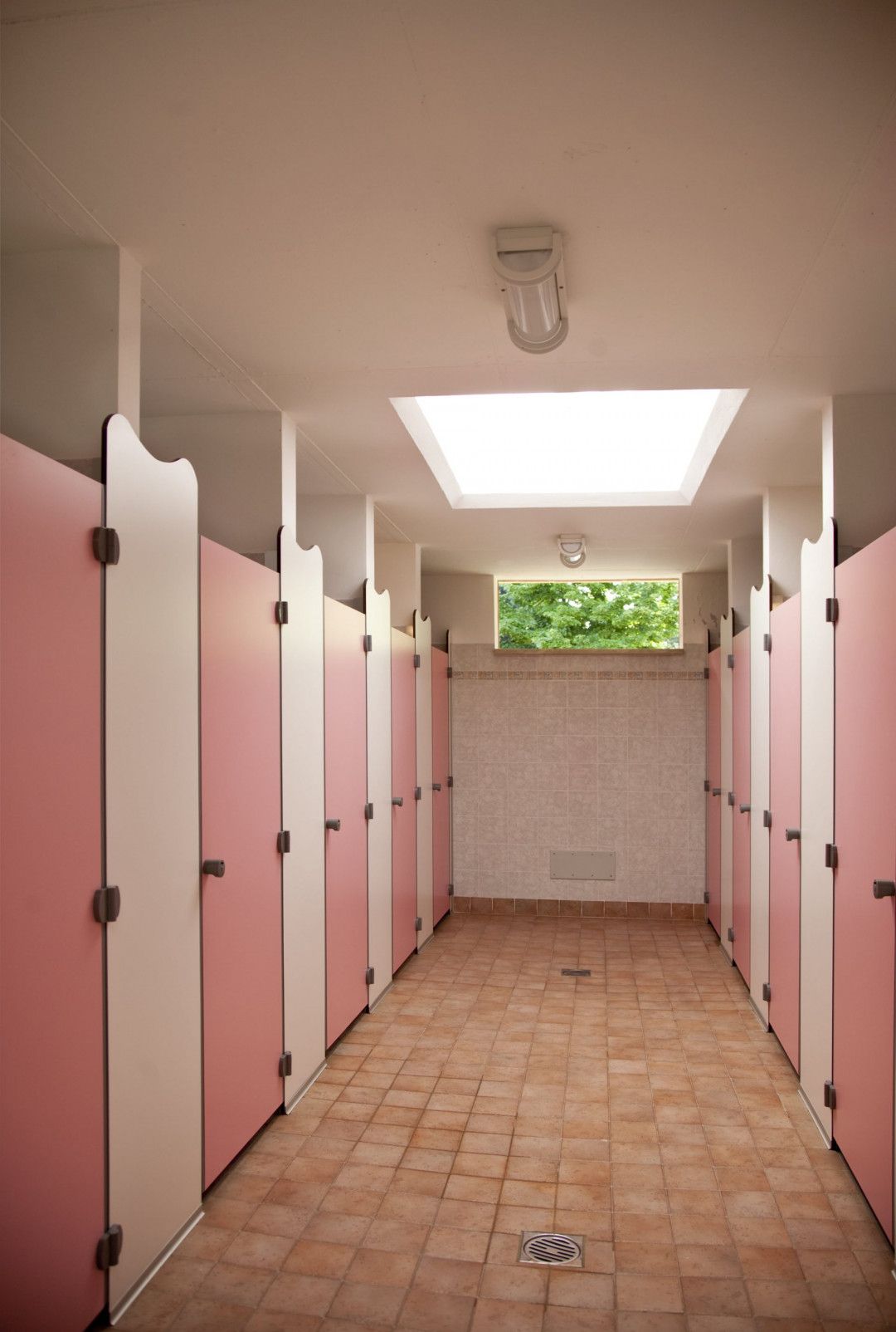 MODULAR WALL AG/S HPL toilet partition By GES Group