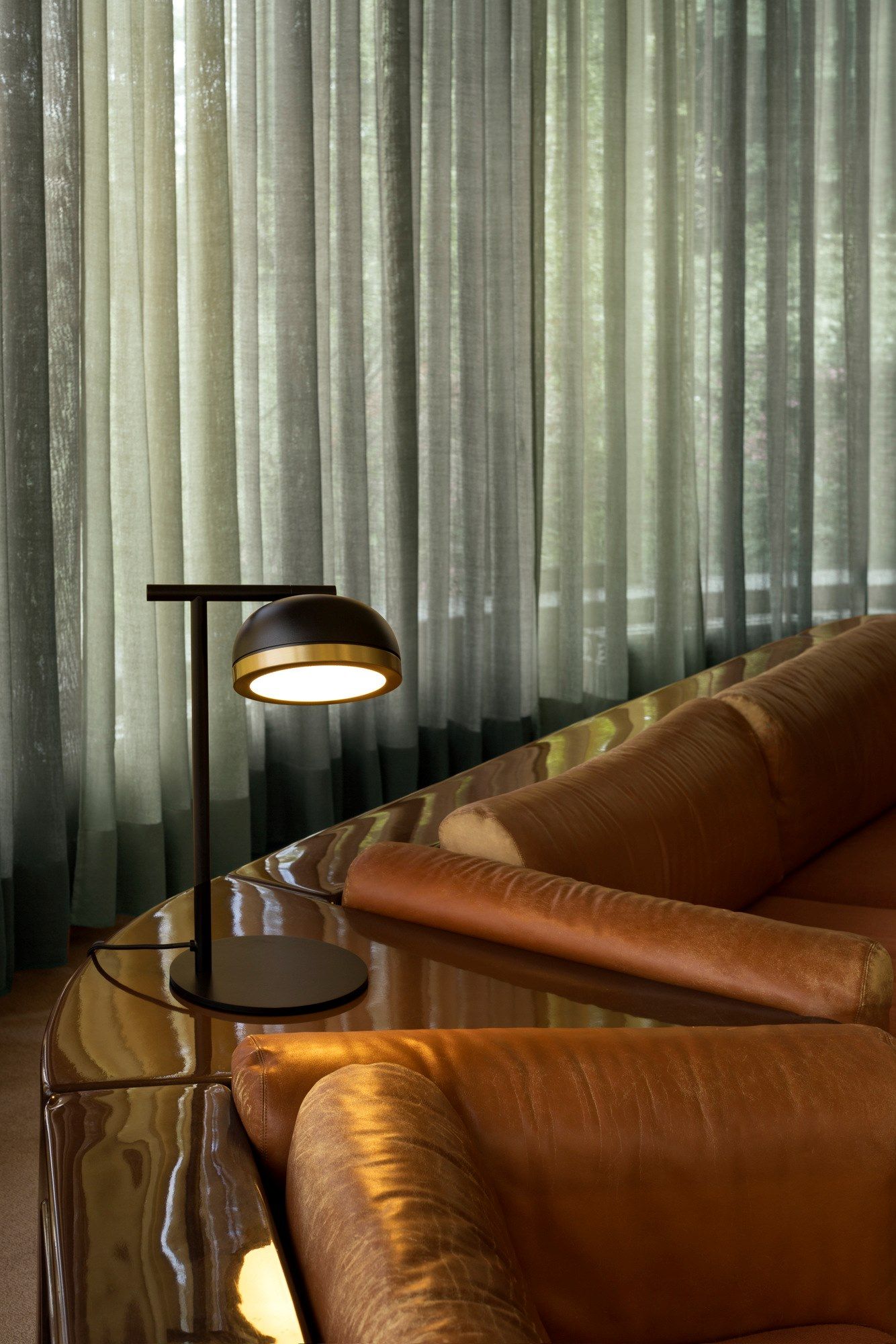 MOLLY Brass table lamp with fixed arm By Tooy | design Corrado Dotti