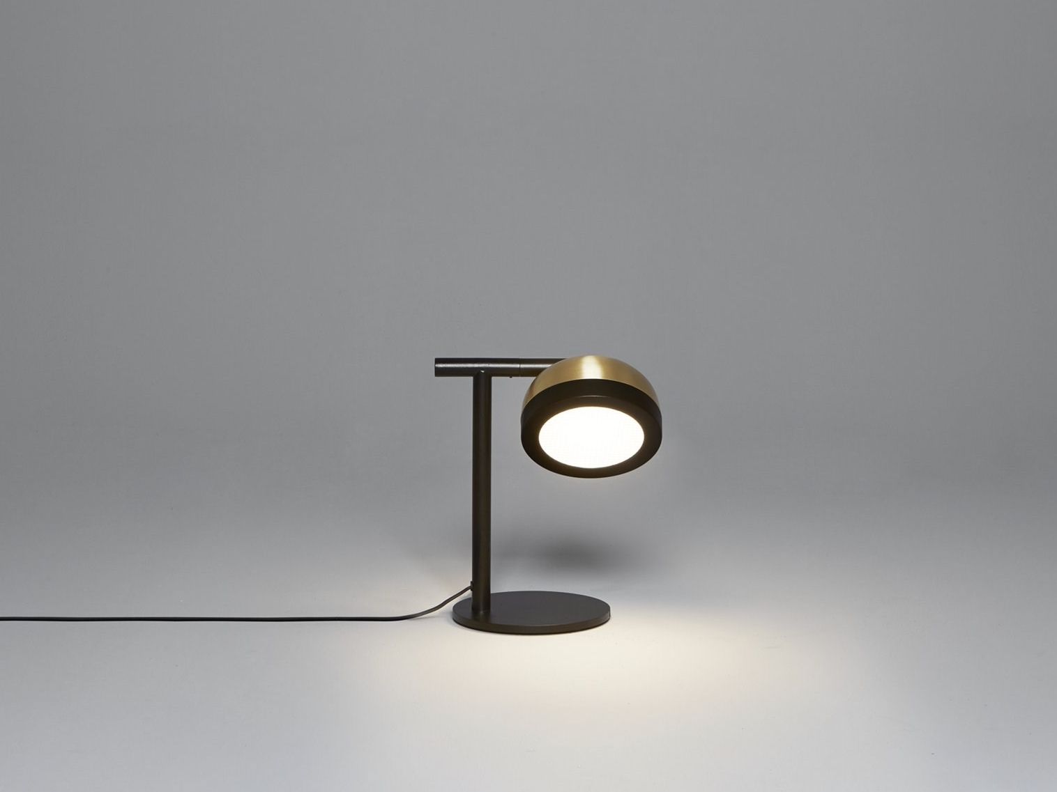 MOLLY Brass table lamp with fixed arm By Tooy | design Corrado Dotti