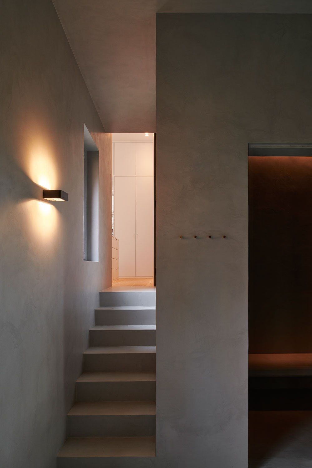 MONTUR L PC LED glass wall light By Deltalight