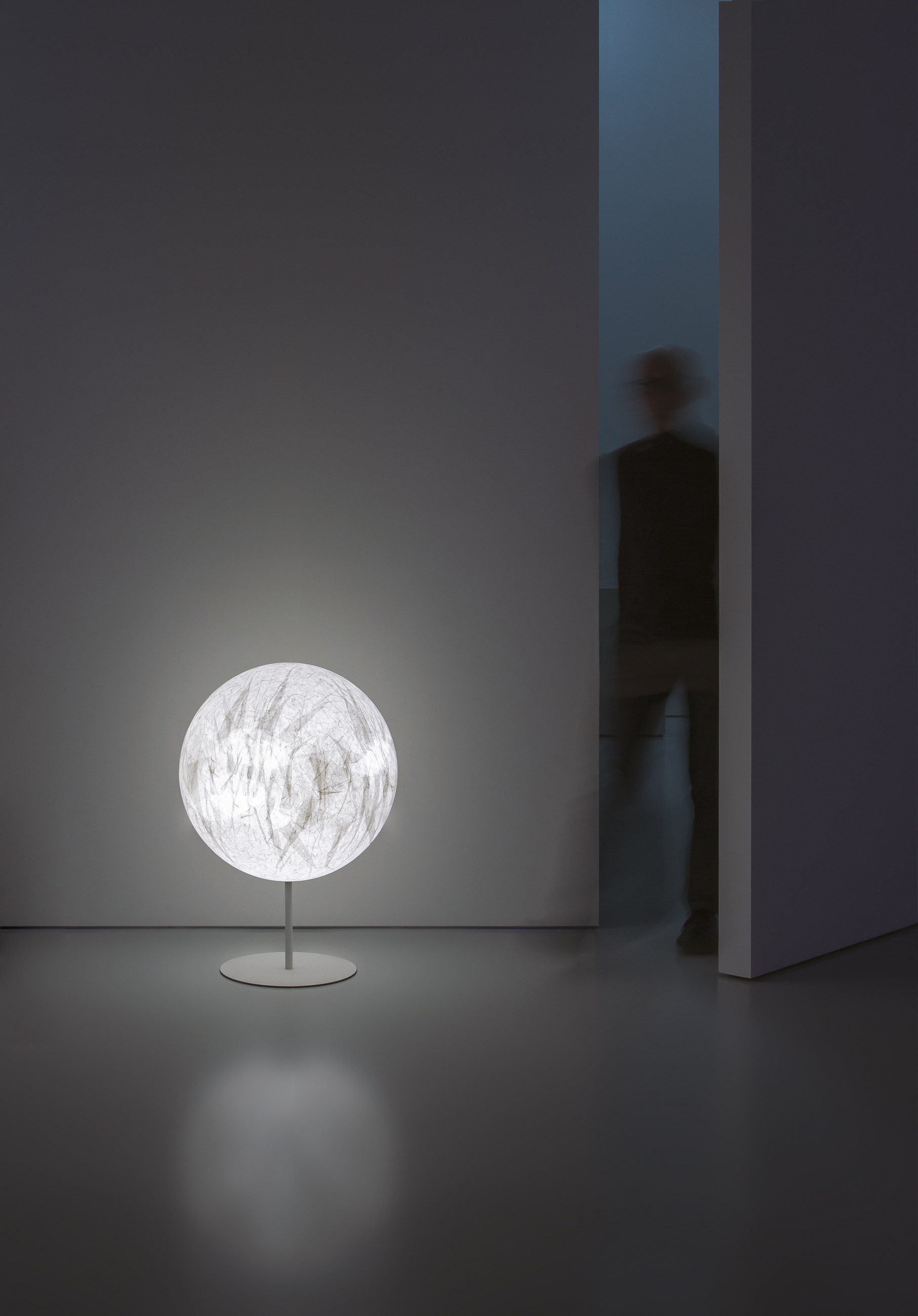 MOON | Floor lamp By DAVIDE GROPPI