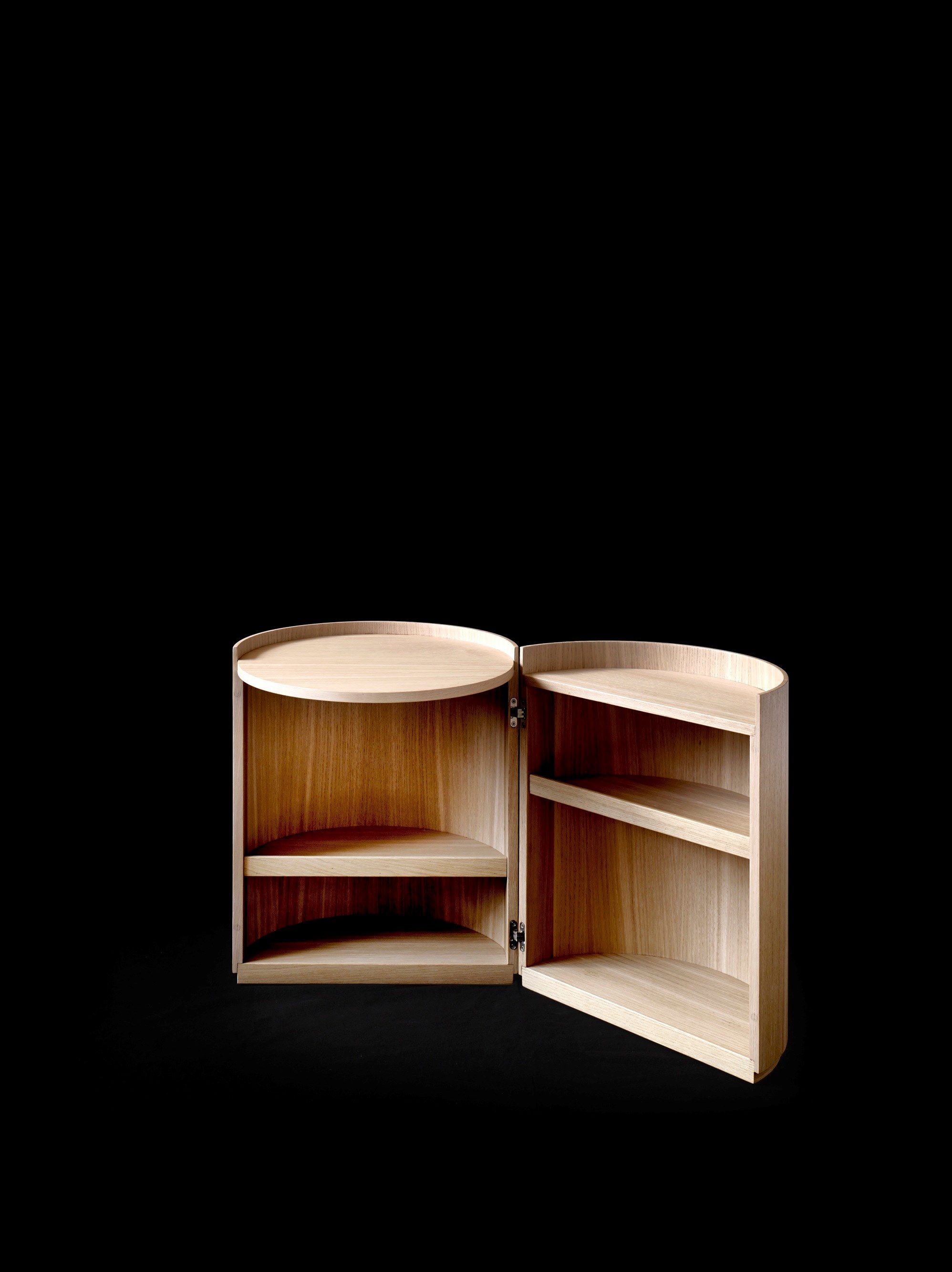 MOON Wooden coffee table / bedside table By Living Divani | design mist-o