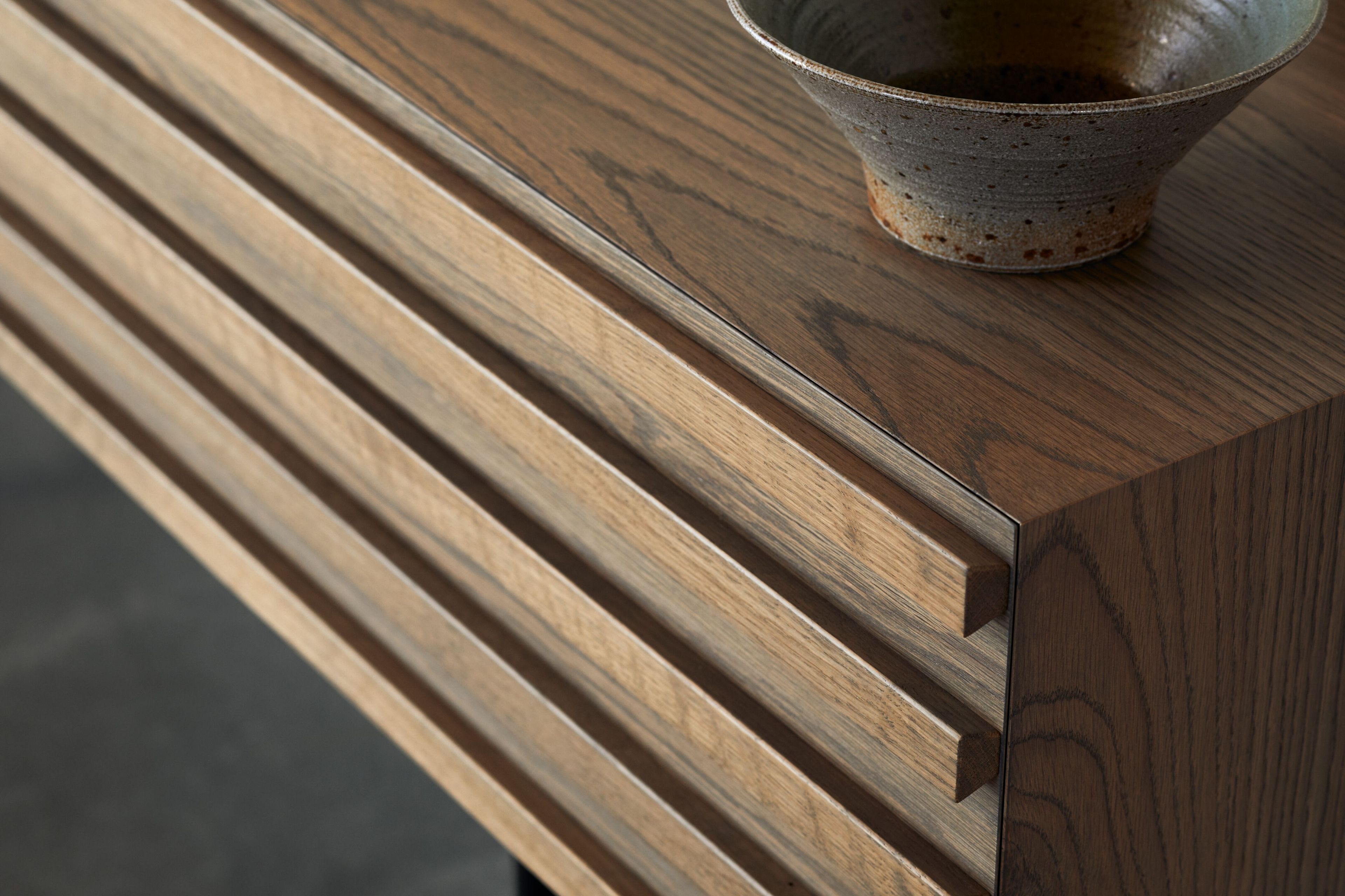 HARRI Console table By MORE