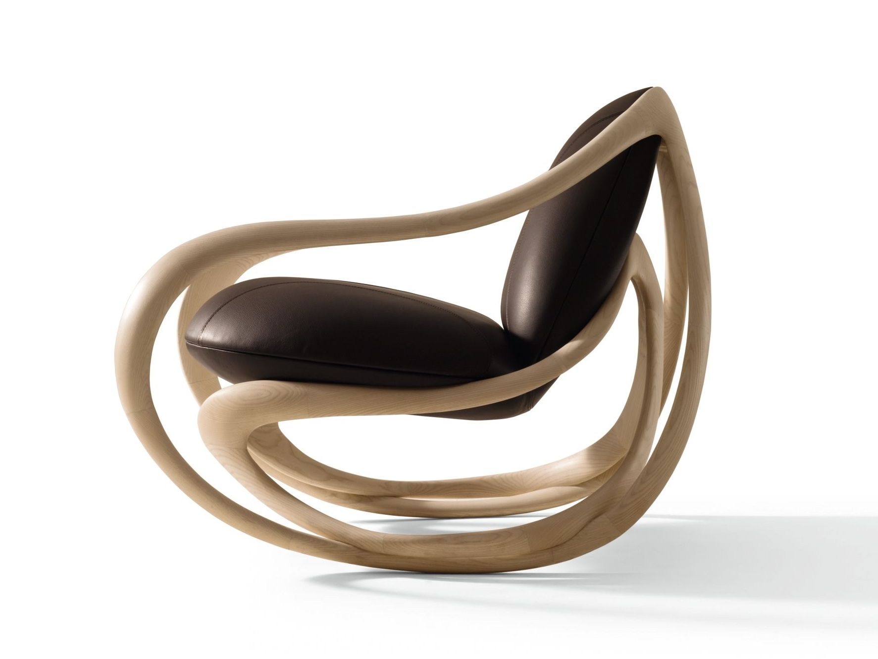 MOVE Rocking armchair By Giorgetti | design Rossella Pugliatti